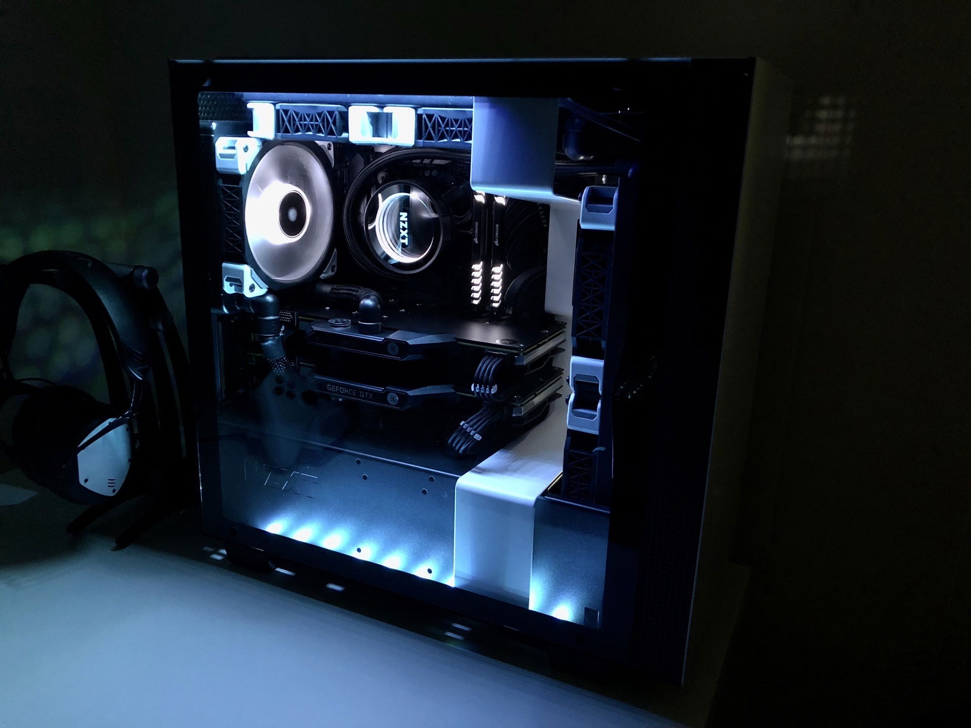 Pretty Spiffy Custom SLI Loop + AIO » builds.gg