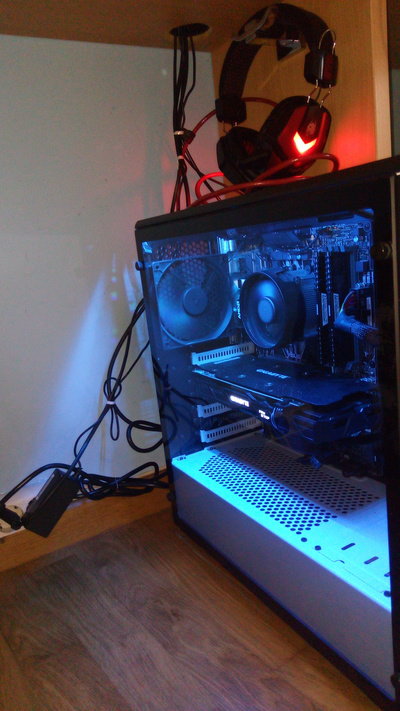 Lian Li pc-o11 Dynamic Gaming Set up » builds.gg