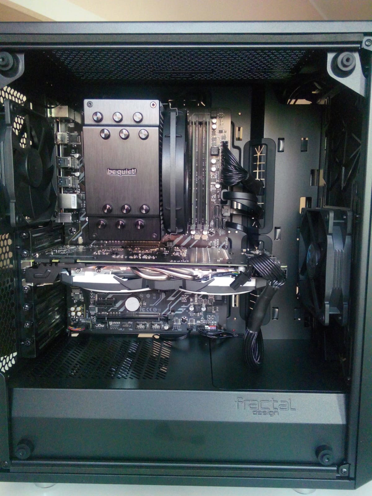 Black And White Anti RGB Pc Builds gg