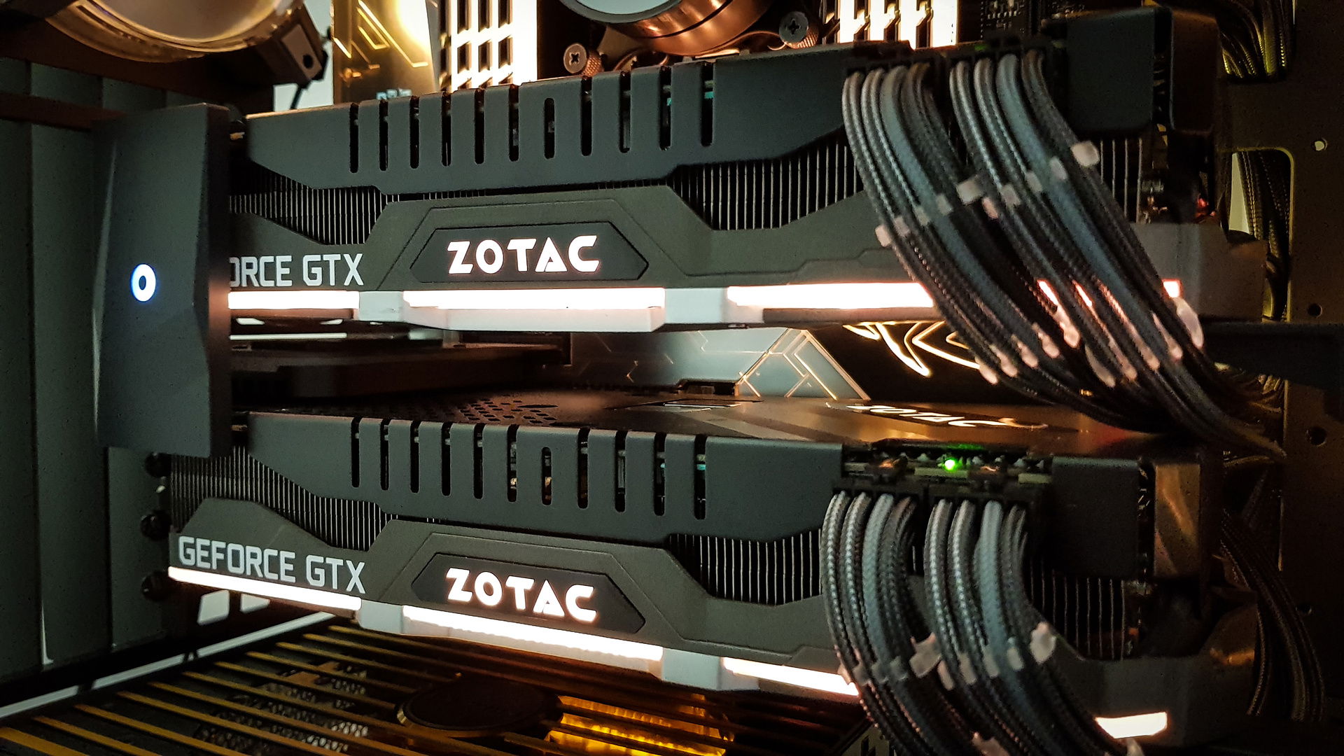 G LAB_002 - InWin H-Frame 2.0 / i9 7900x / 2x 1080Ti / 64Gb » builds.gg