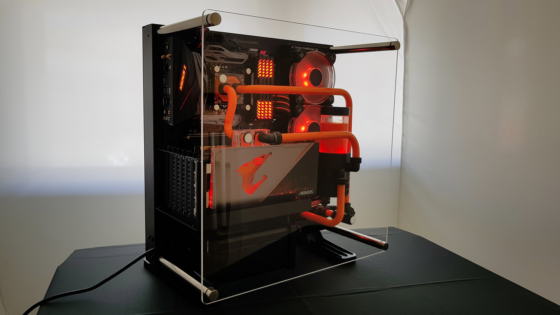 G LAB_004 - Thermaltake Core P3 / i7 8700K / 1080Ti / 32Gb » builds.gg