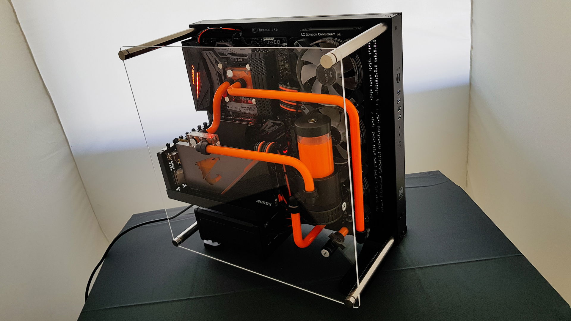G LAB_004 - Thermaltake Core P3 / i7 8700K / 1080Ti / 32Gb » builds.gg