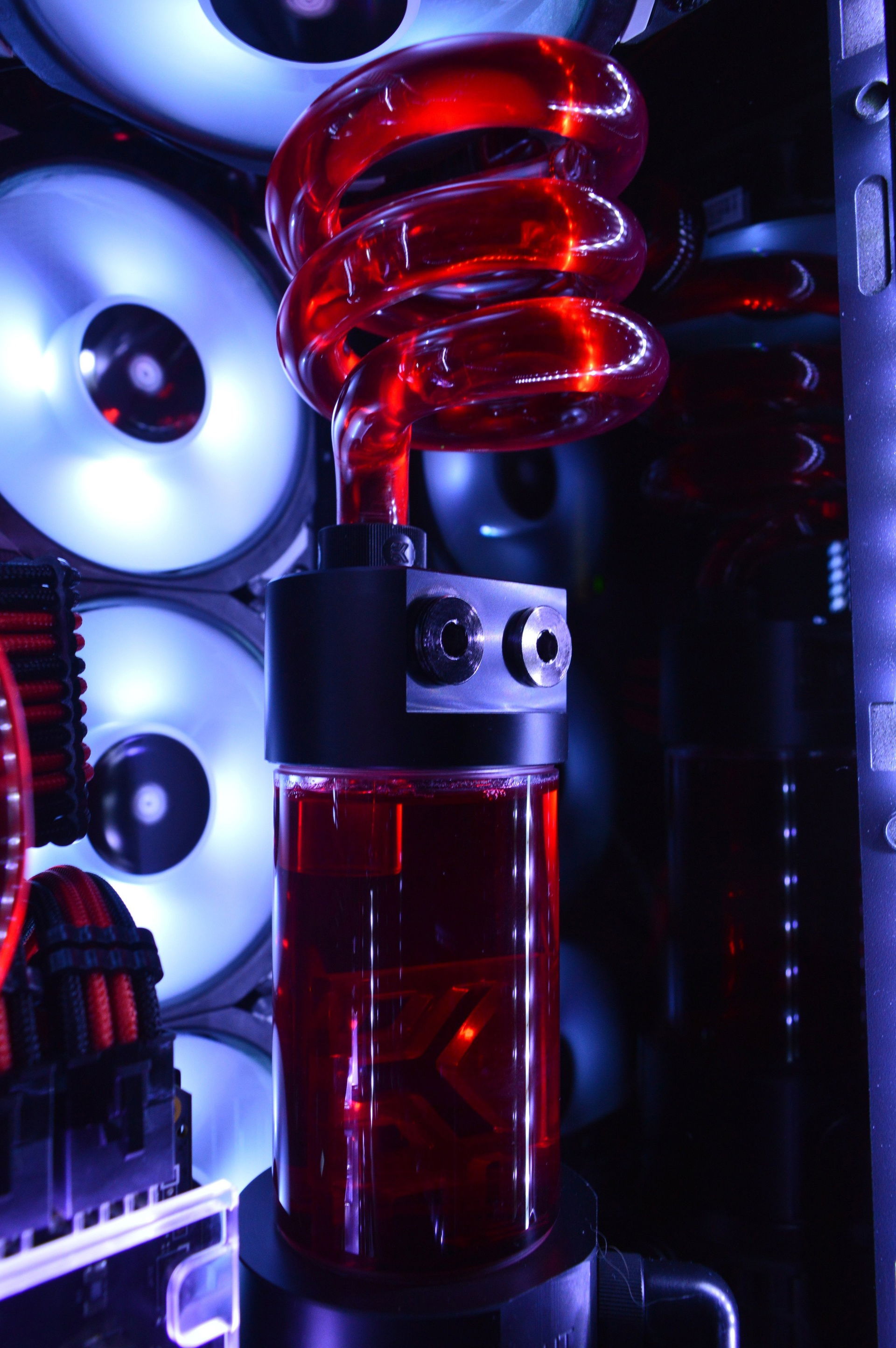 Lian Li 011D Custom water cooled » builds.gg