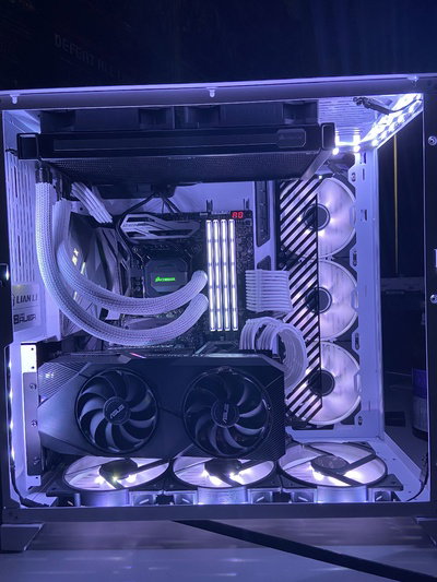 Lian Li O11 Dynamic - Triple Radiator Build » builds.gg