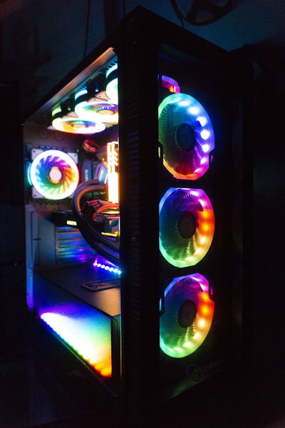 RED gaming pc » builds.gg