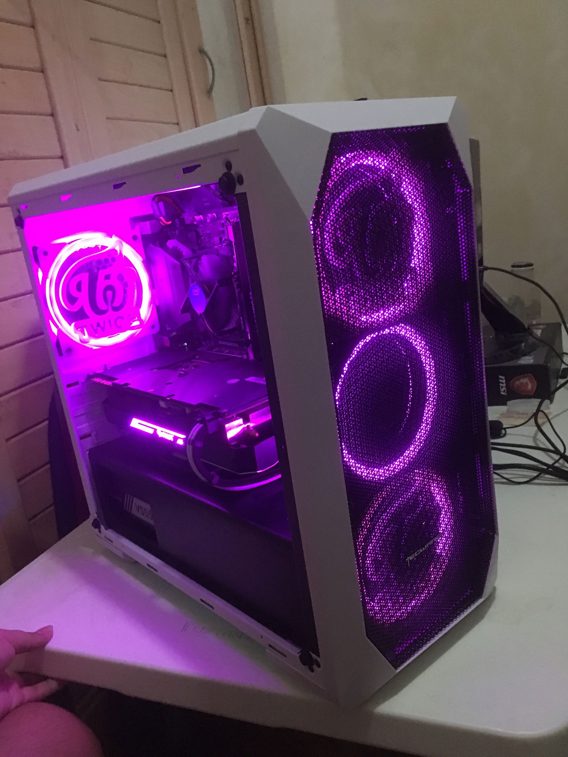 Twice Gaming Rig » builds.gg