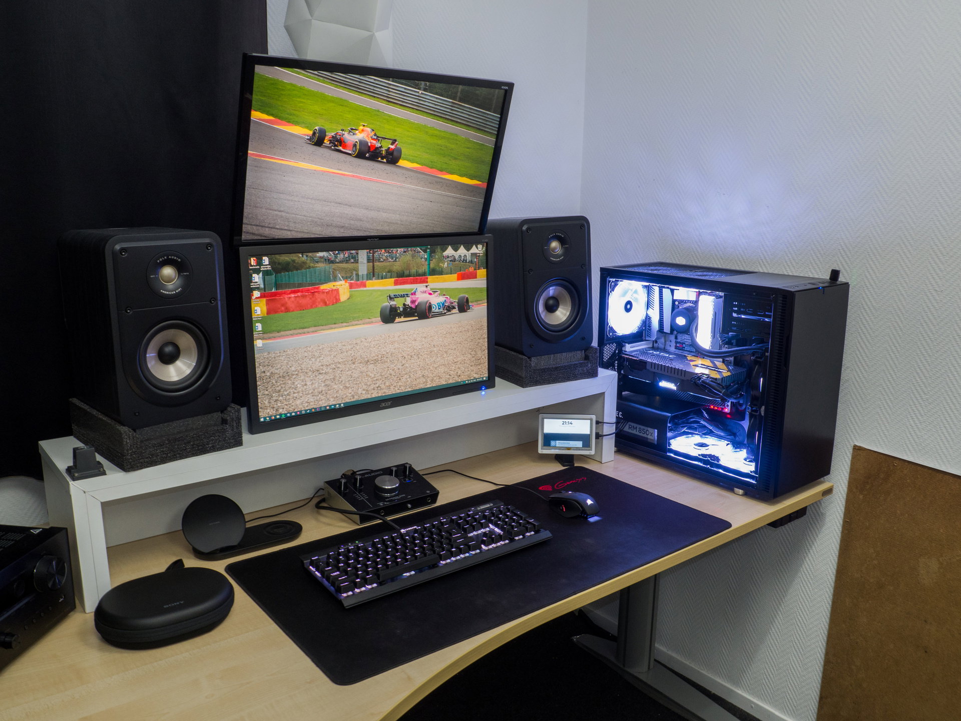 Black and white/silver setup » builds.gg