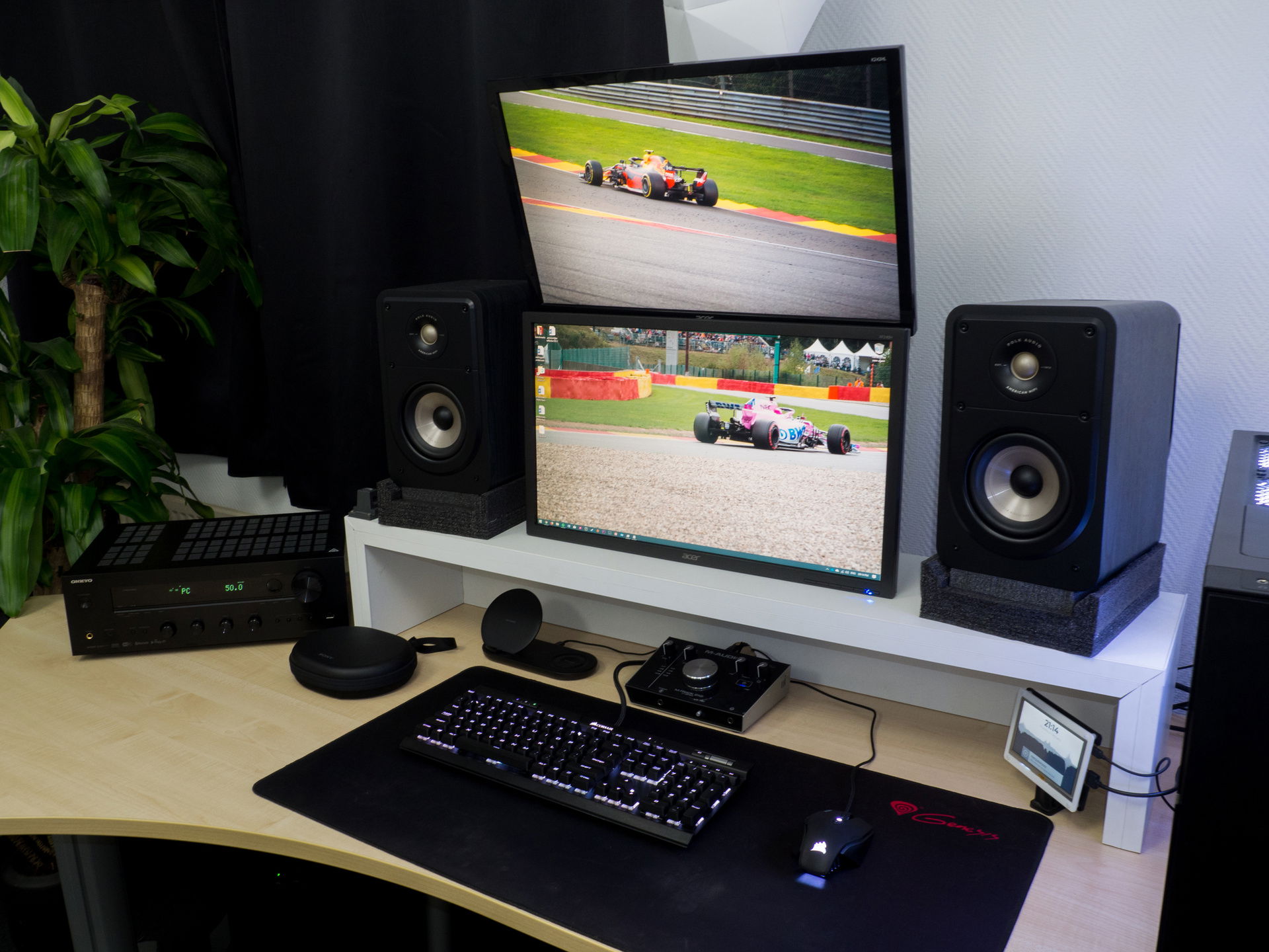 Black and white/silver setup » builds.gg