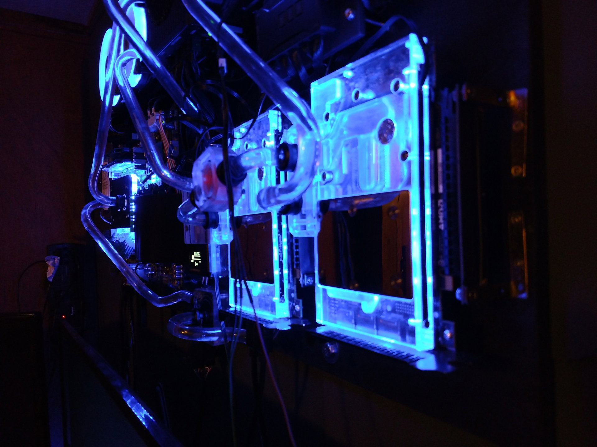 my first wall/water cooled build » builds.gg