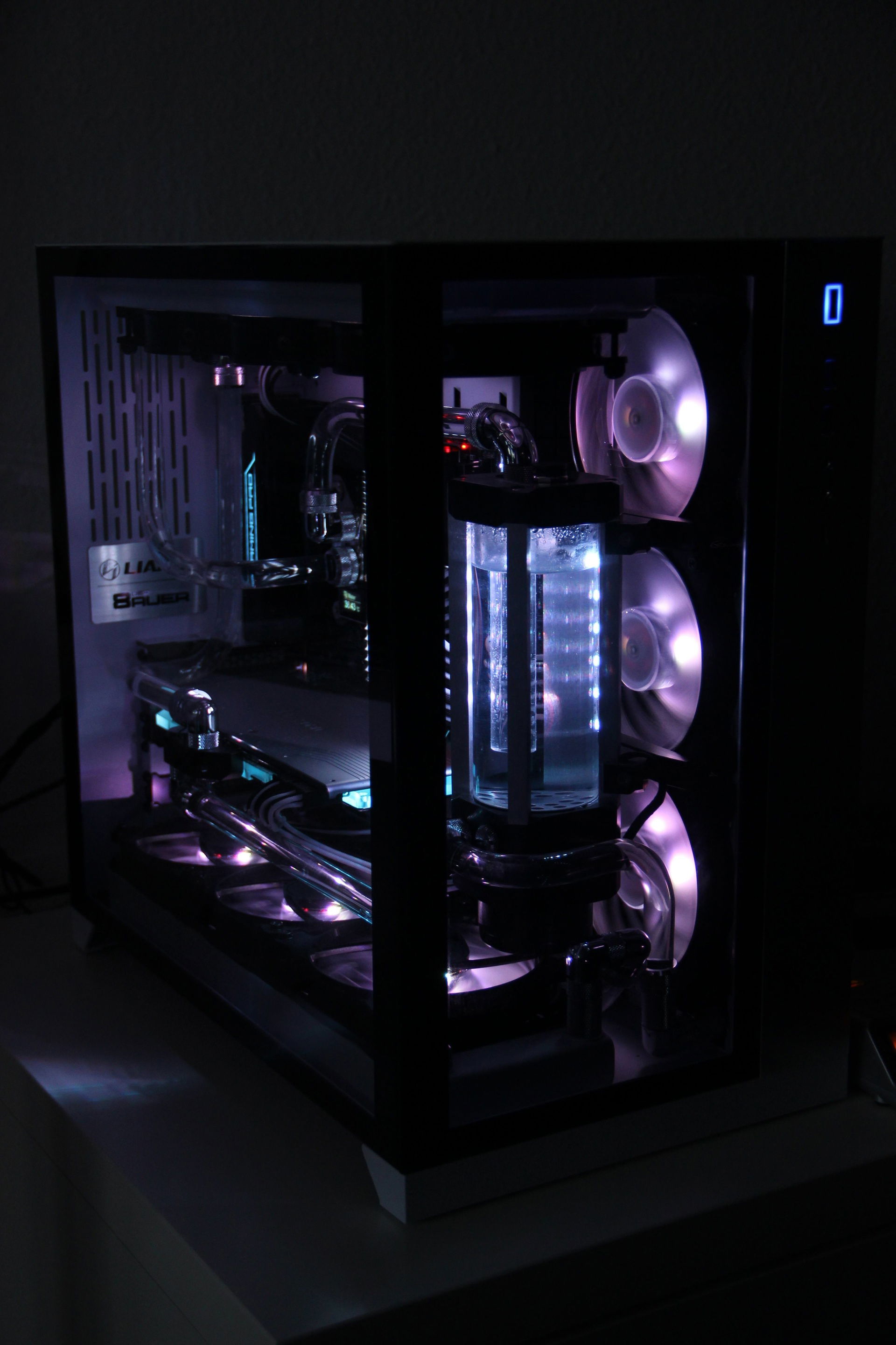 white ´n´ silver RGB » builds.gg