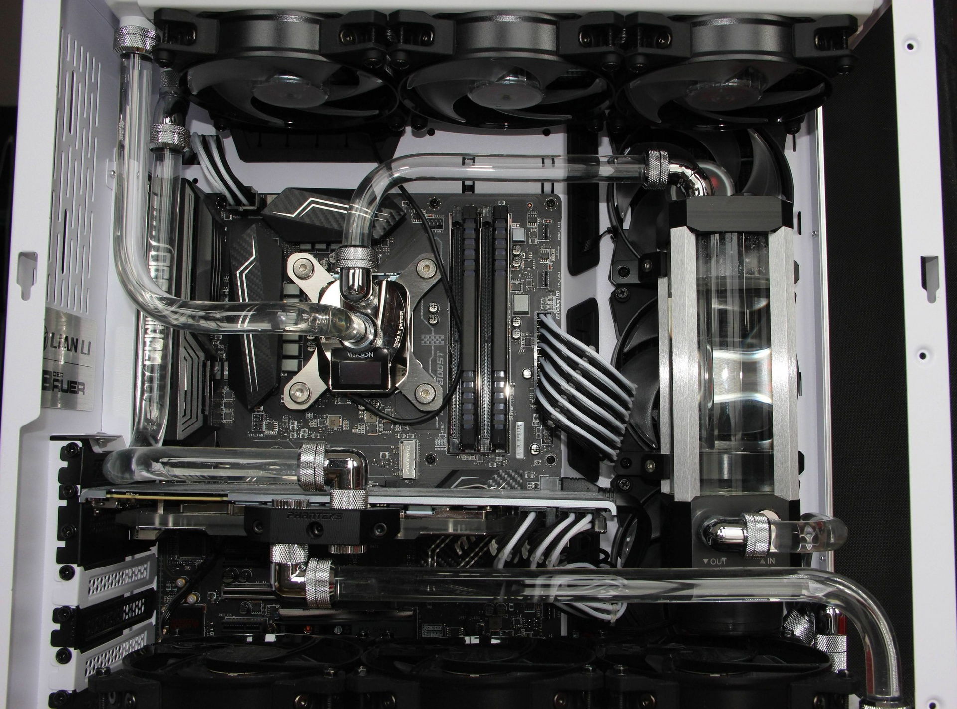 white ´n´ silver RGB » builds.gg