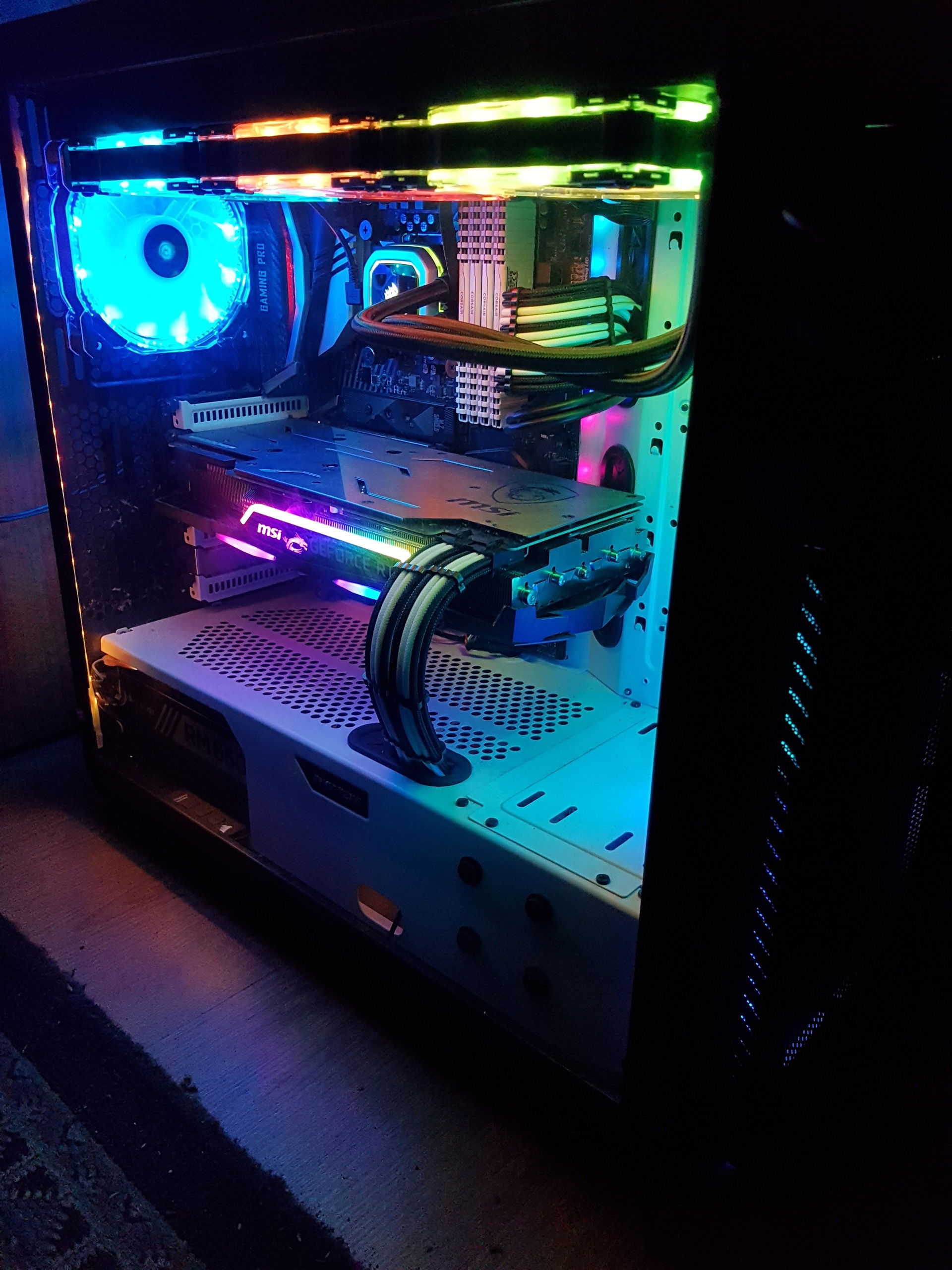 Black\White RTX Build - RGB » builds.gg