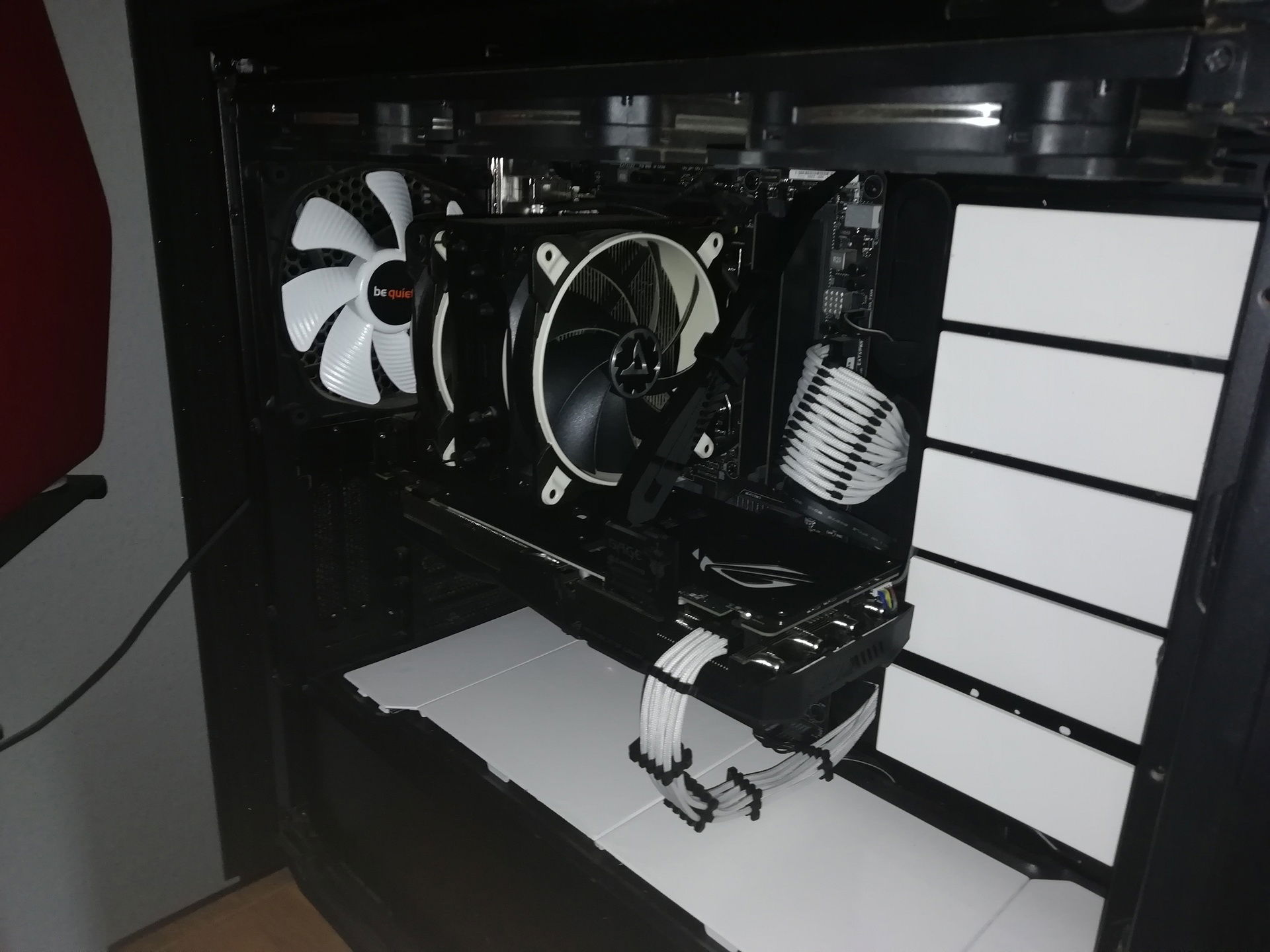 White Base 700 » builds.gg