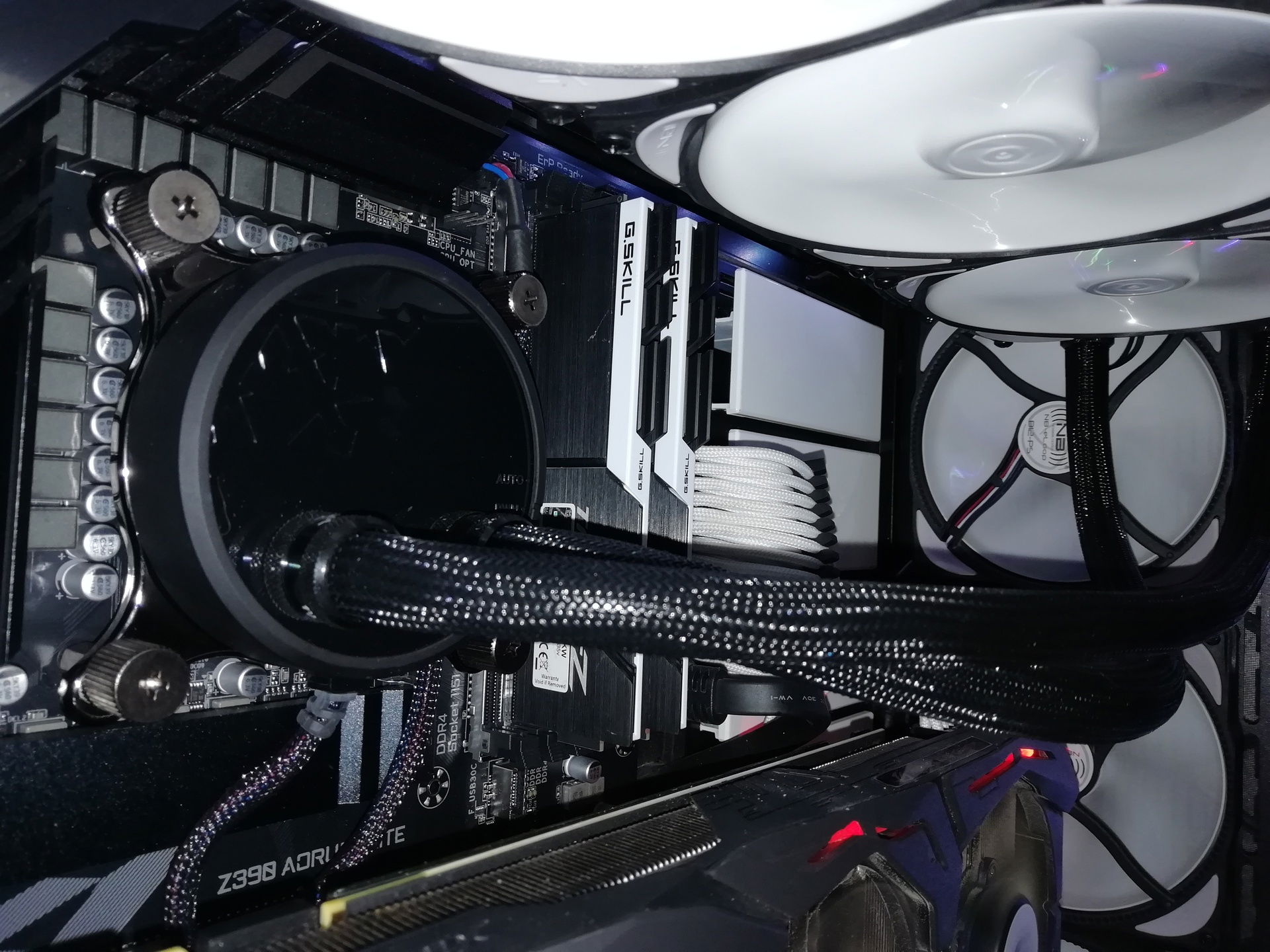 White Base 700 » builds.gg