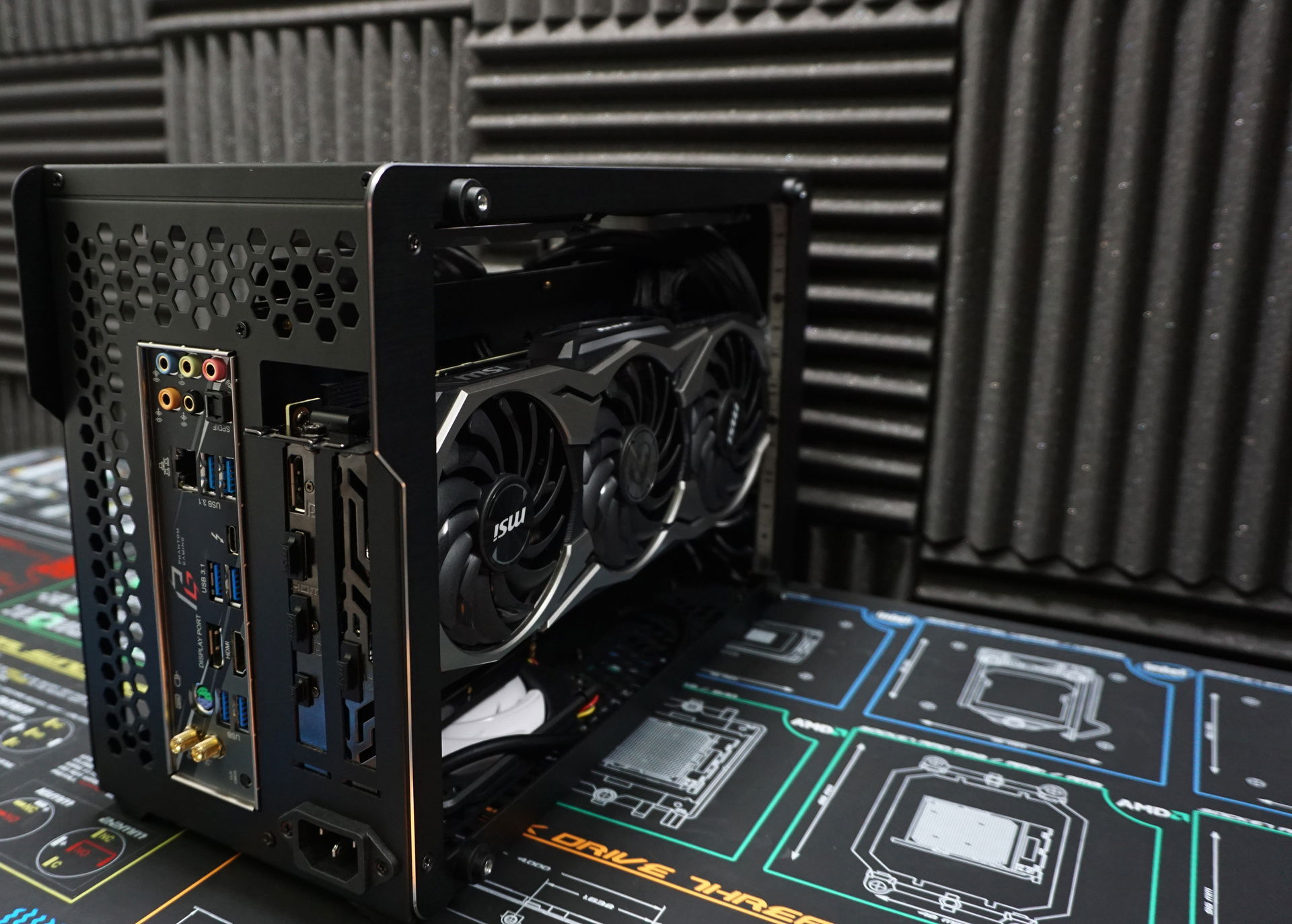 The Devil's Sauna. Mini ITX 8700K RTX 2080 » builds.gg