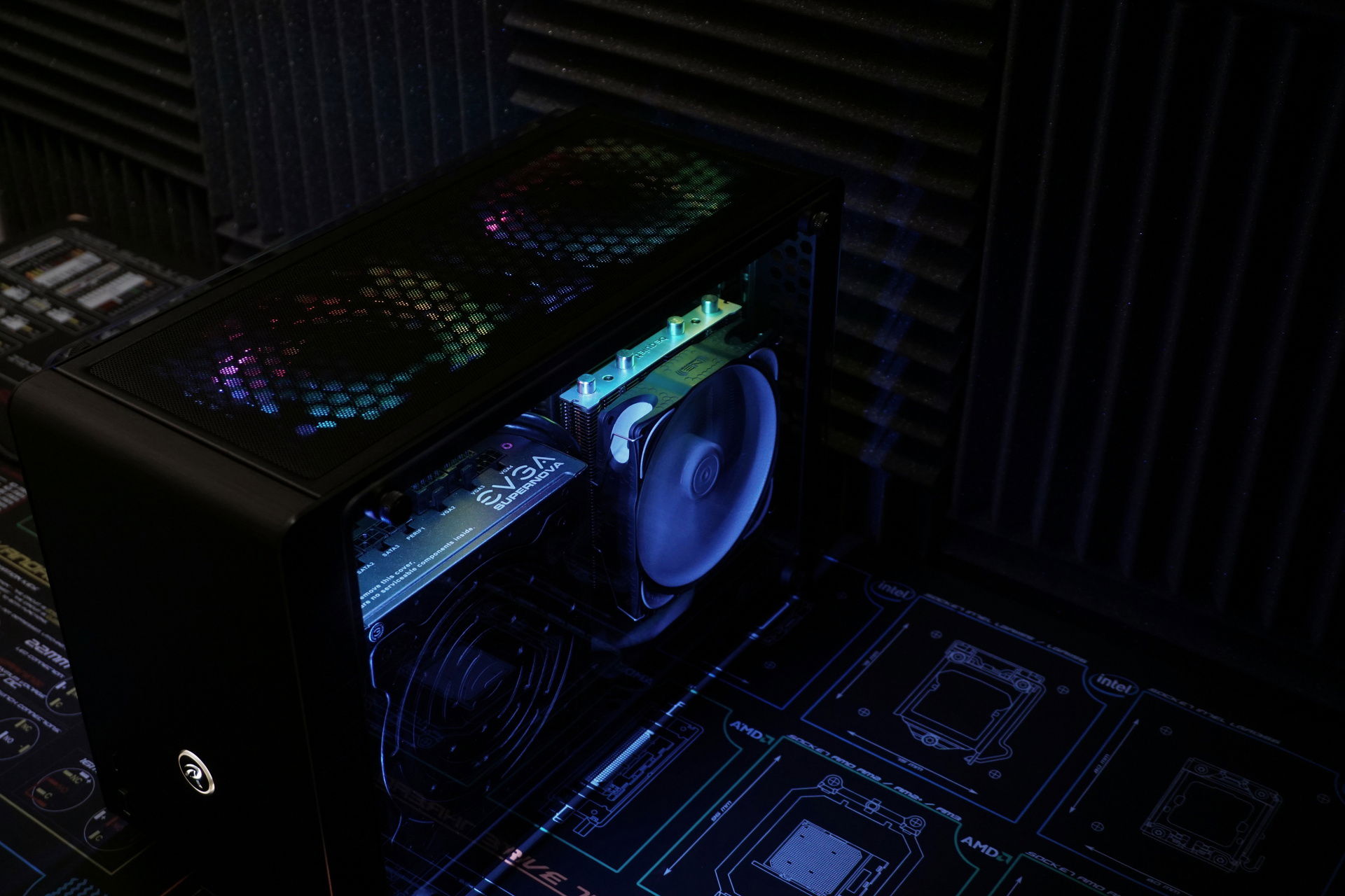 The Devil's Sauna. Mini ITX 8700K RTX 2080 » builds.gg