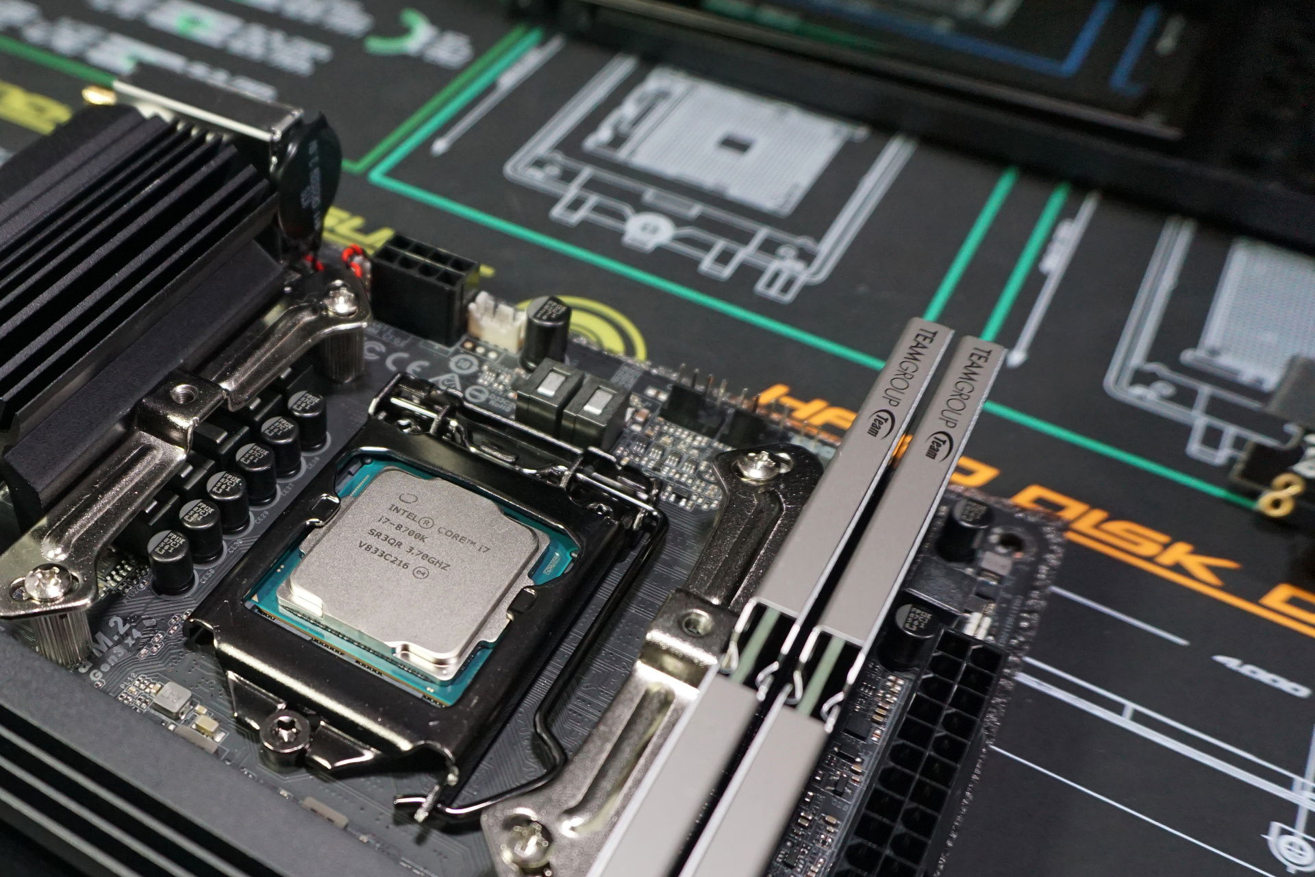 The Devil's Sauna. Mini ITX 8700K RTX 2080 » builds.gg