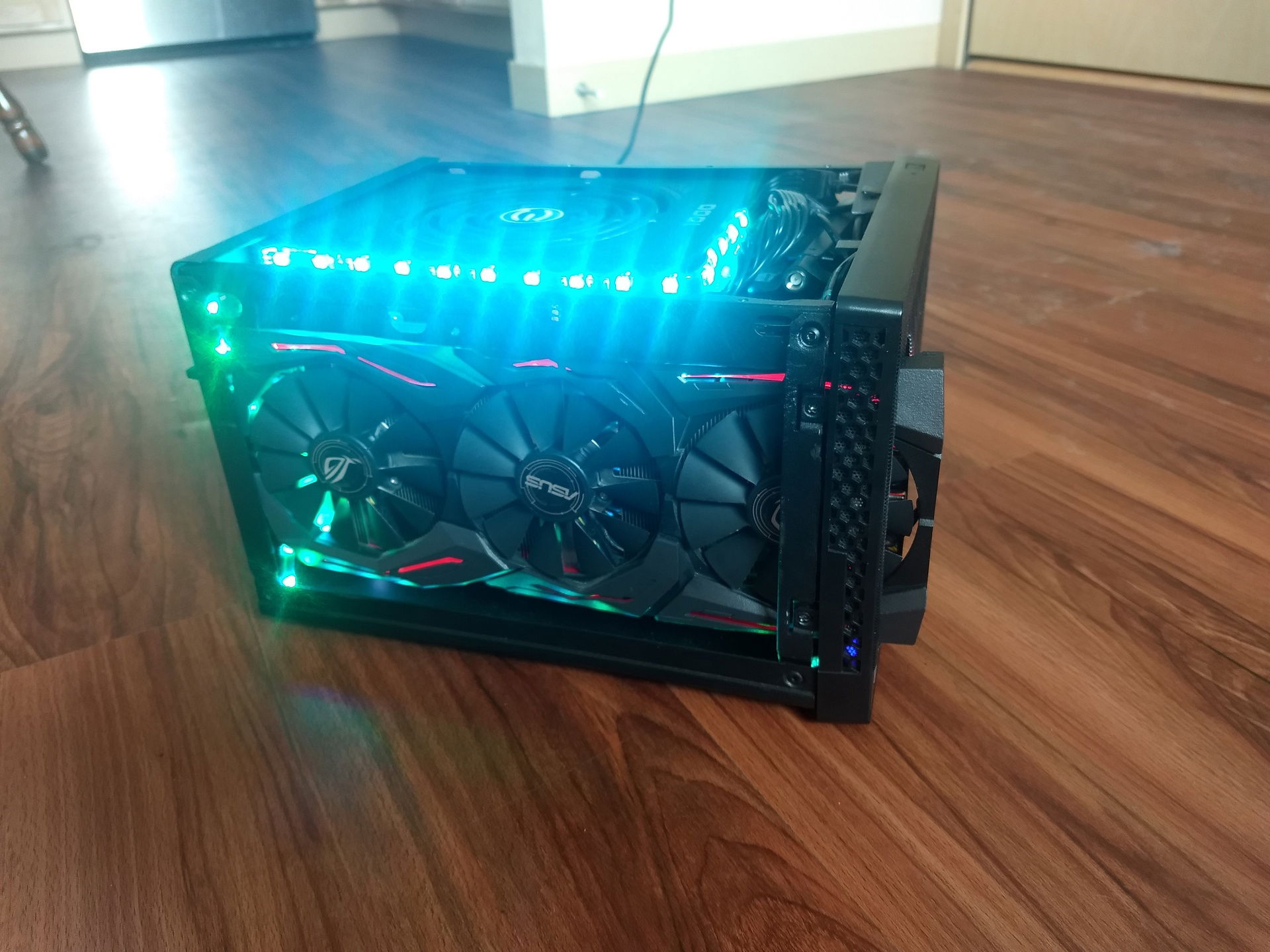 Extra Large GPU and Extra small Case » builds.gg