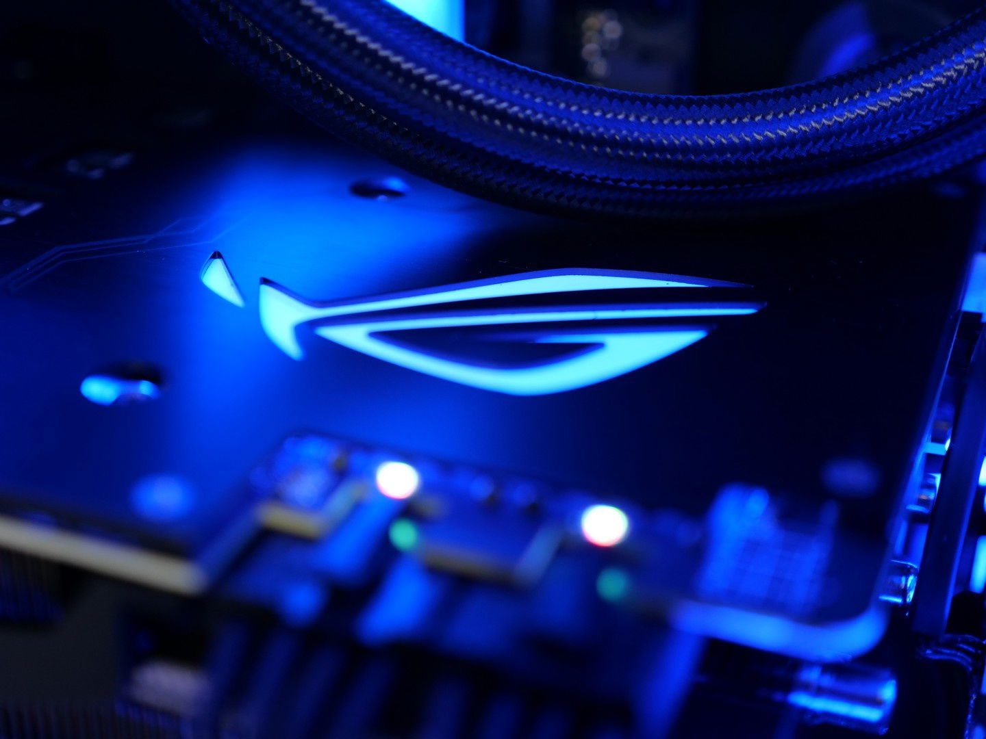 ASUS ROG RGB Gaming Build - MAXIMUS XI CODE & STRIX RTX 2080Ti OC ...