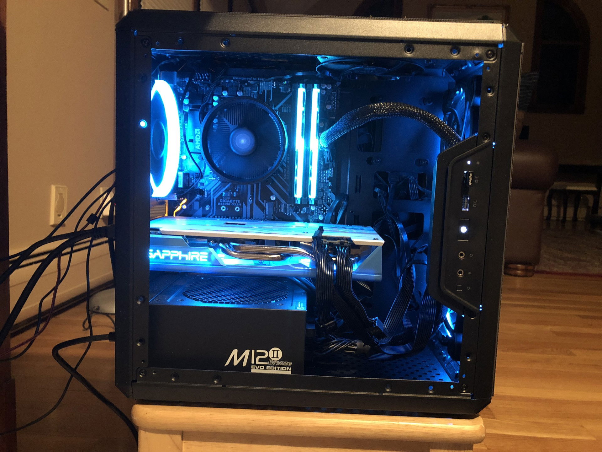 AMD Blue Boi - Less than $900! » builds.gg