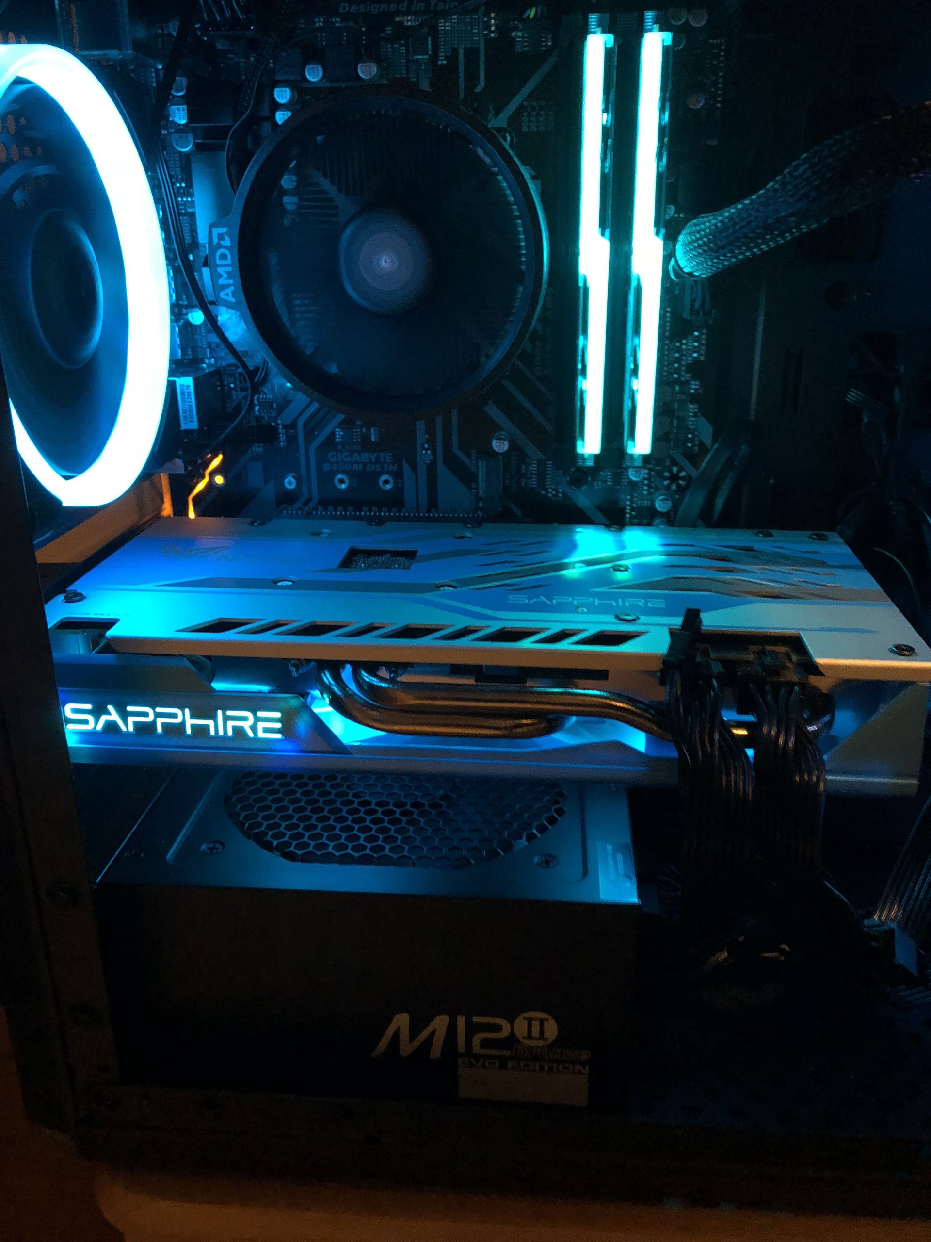 AMD Blue Boi - Less than $900! » builds.gg