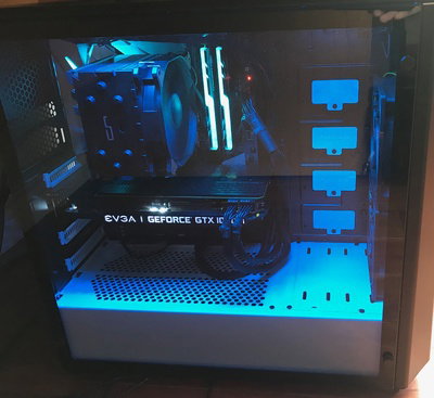 Lian Li O11 XL, custom loop, front distro plate, black & yellow » builds.gg