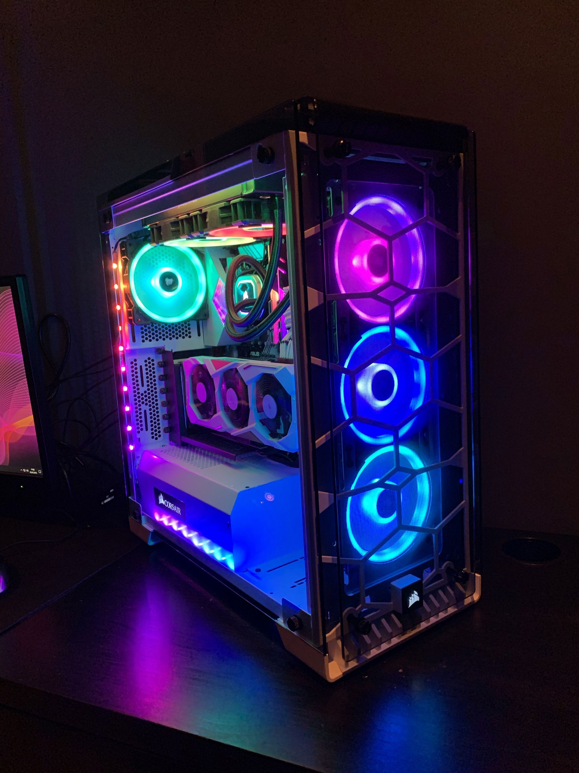 White RGB » builds.gg