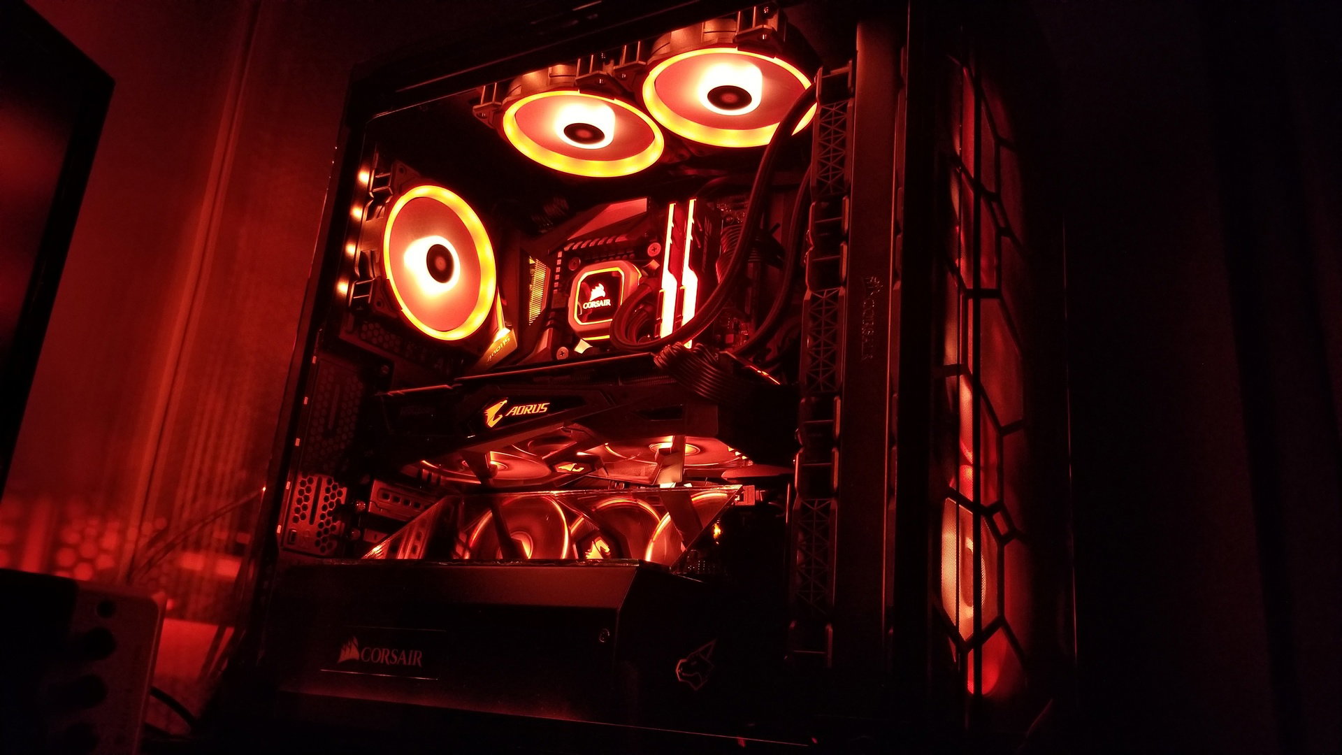 DOOM BOX: AIO/Air cooled 570x Mirror Build » builds.gg