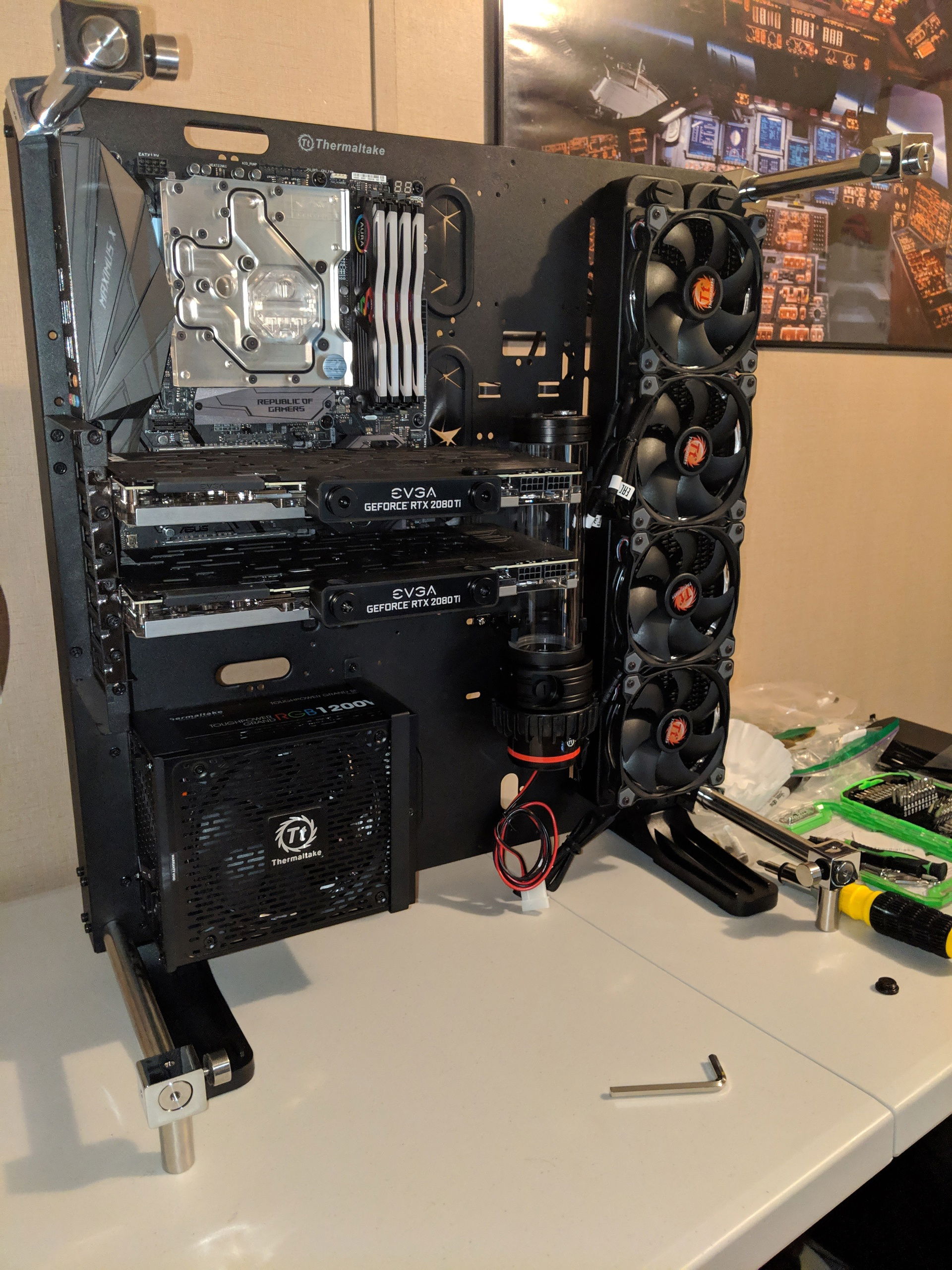 Thermaltake Core P5, Custom Loop, Daily Driver 2x RTX 2080Ti - 9900k ...