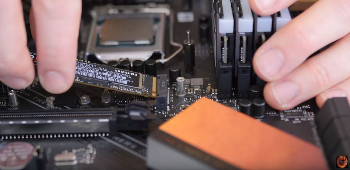 Project Deathstroke – an ASUS ROG system build » builds.gg