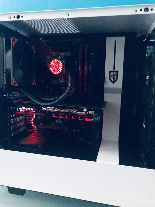 PYROZEN GAMING RIG » builds.gg