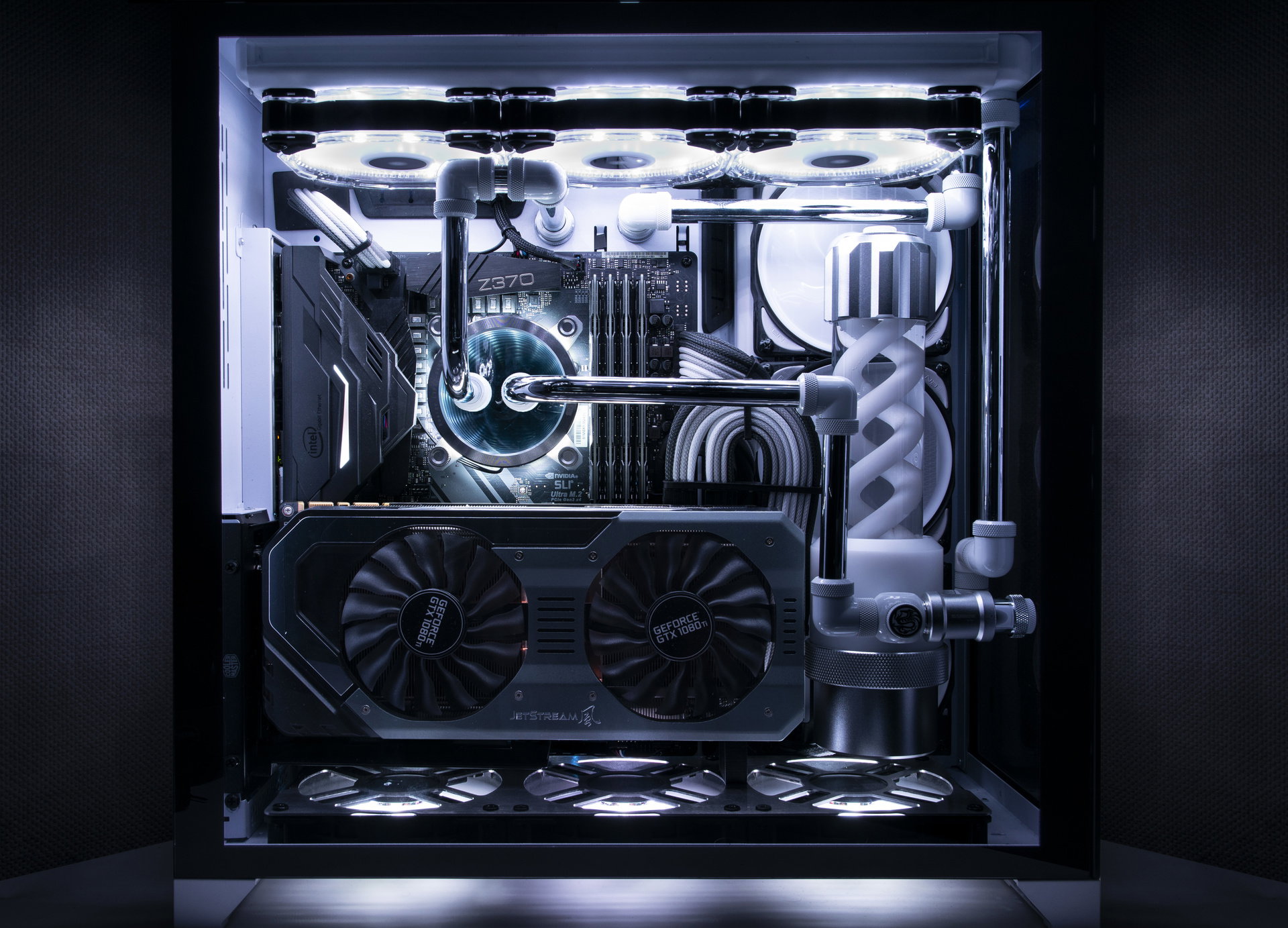 MonoChrome » builds.gg