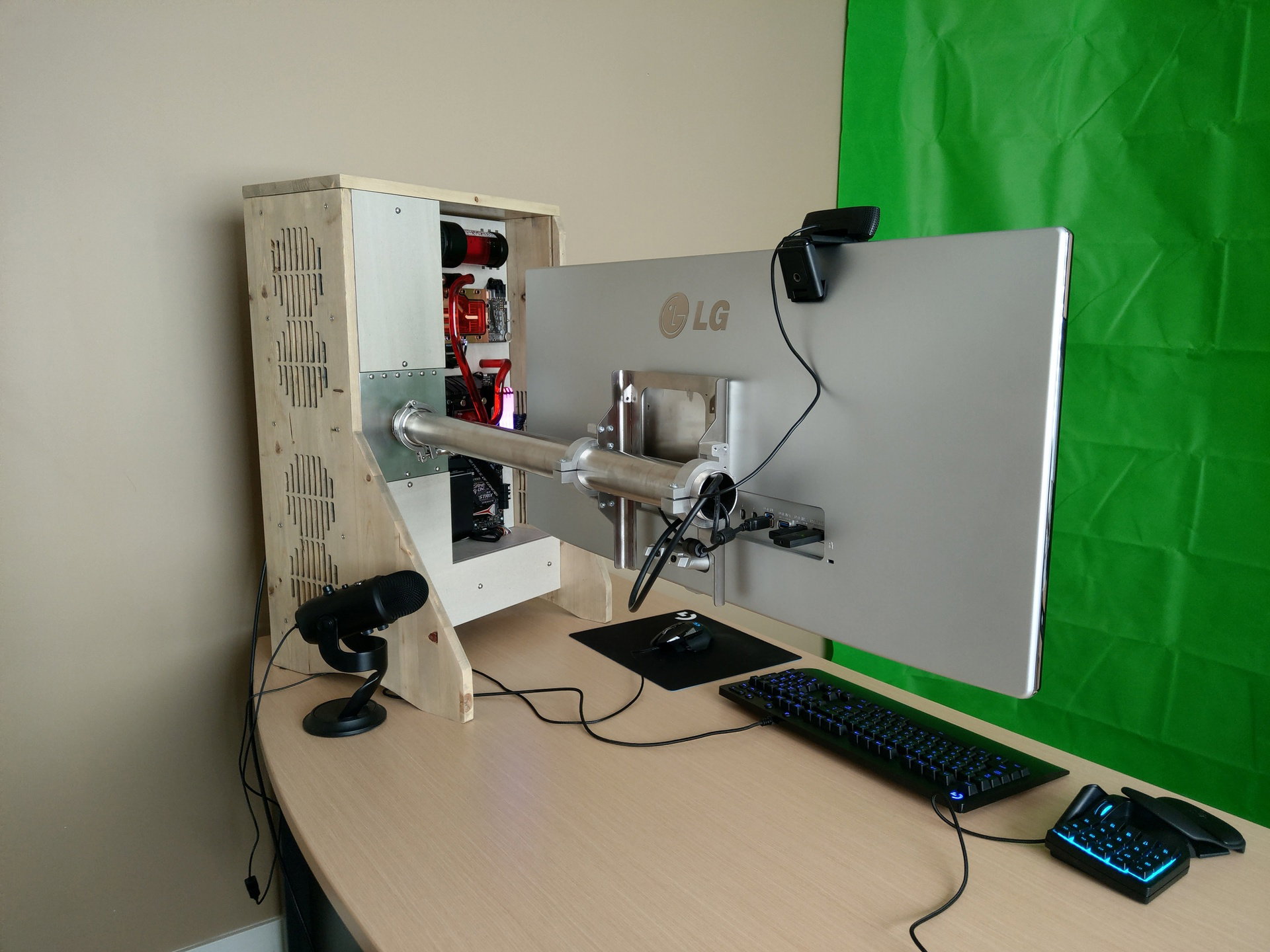 The Monolith » builds.gg