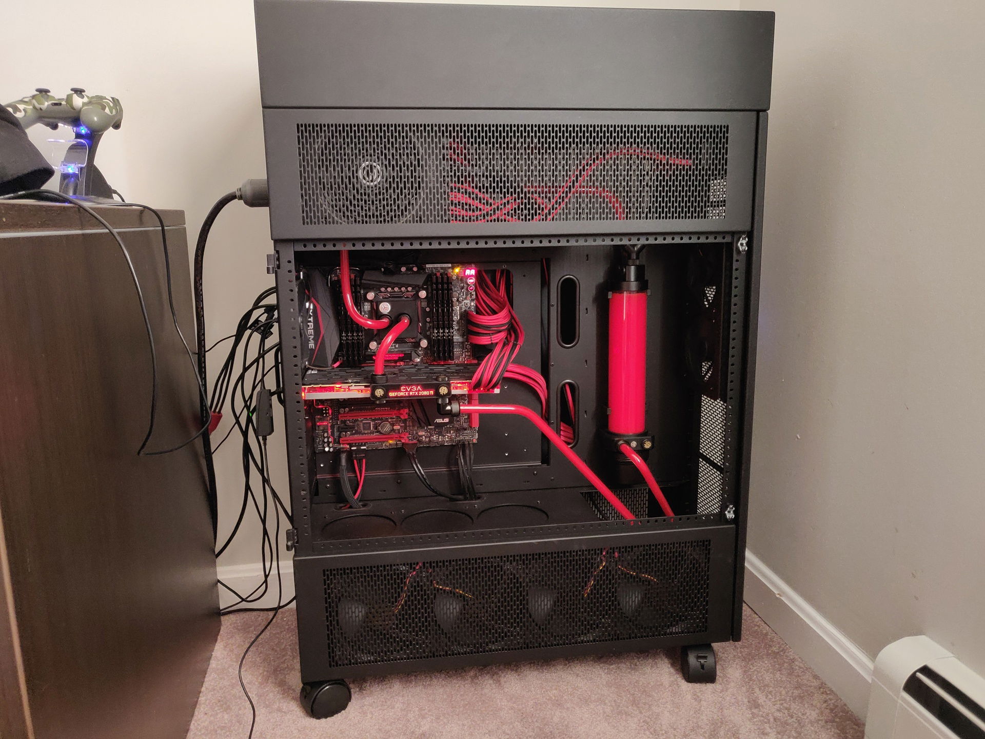 STH10 Red 'N' Black » builds.gg
