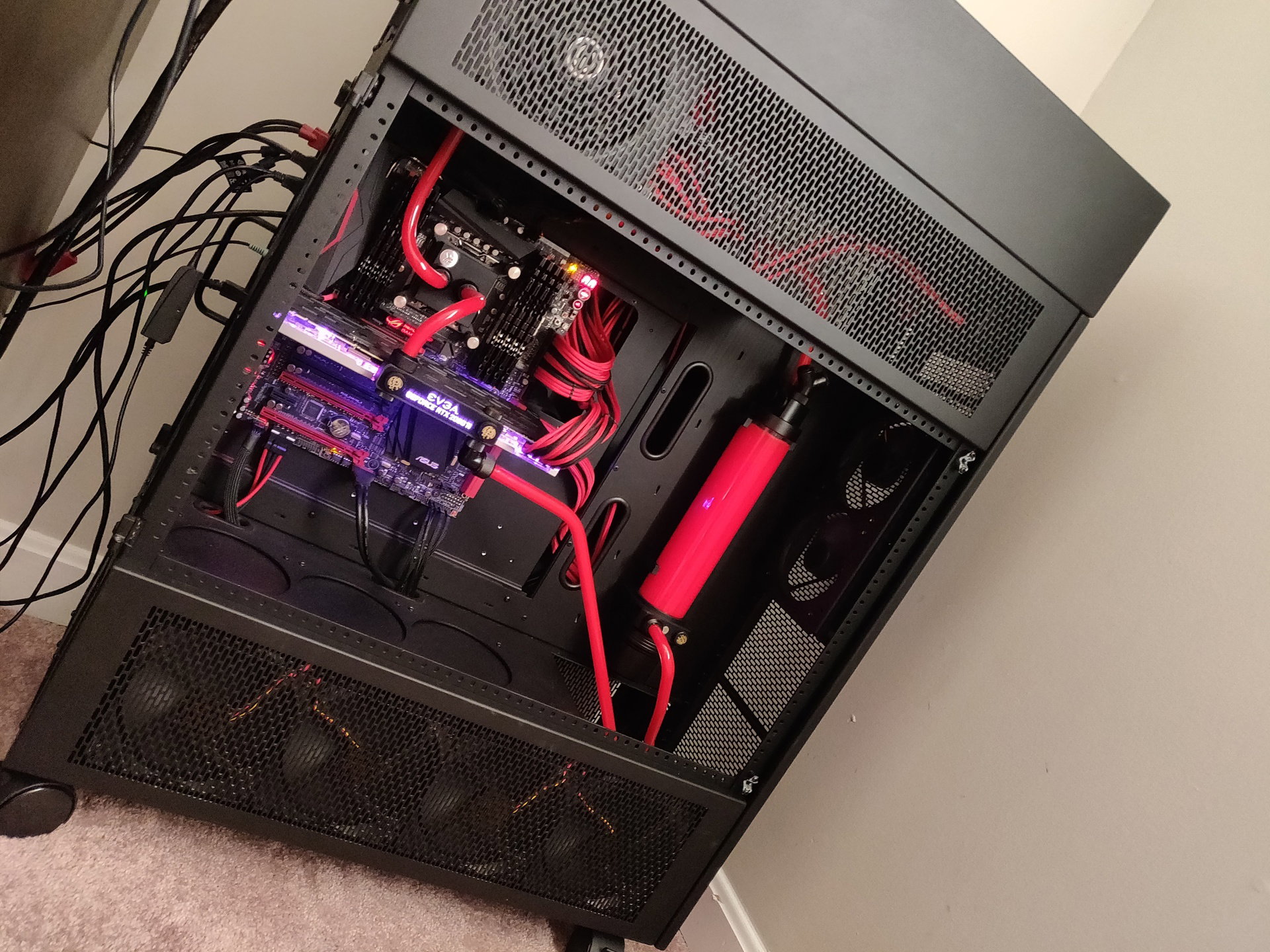STH10 Red 'N' Black » builds.gg