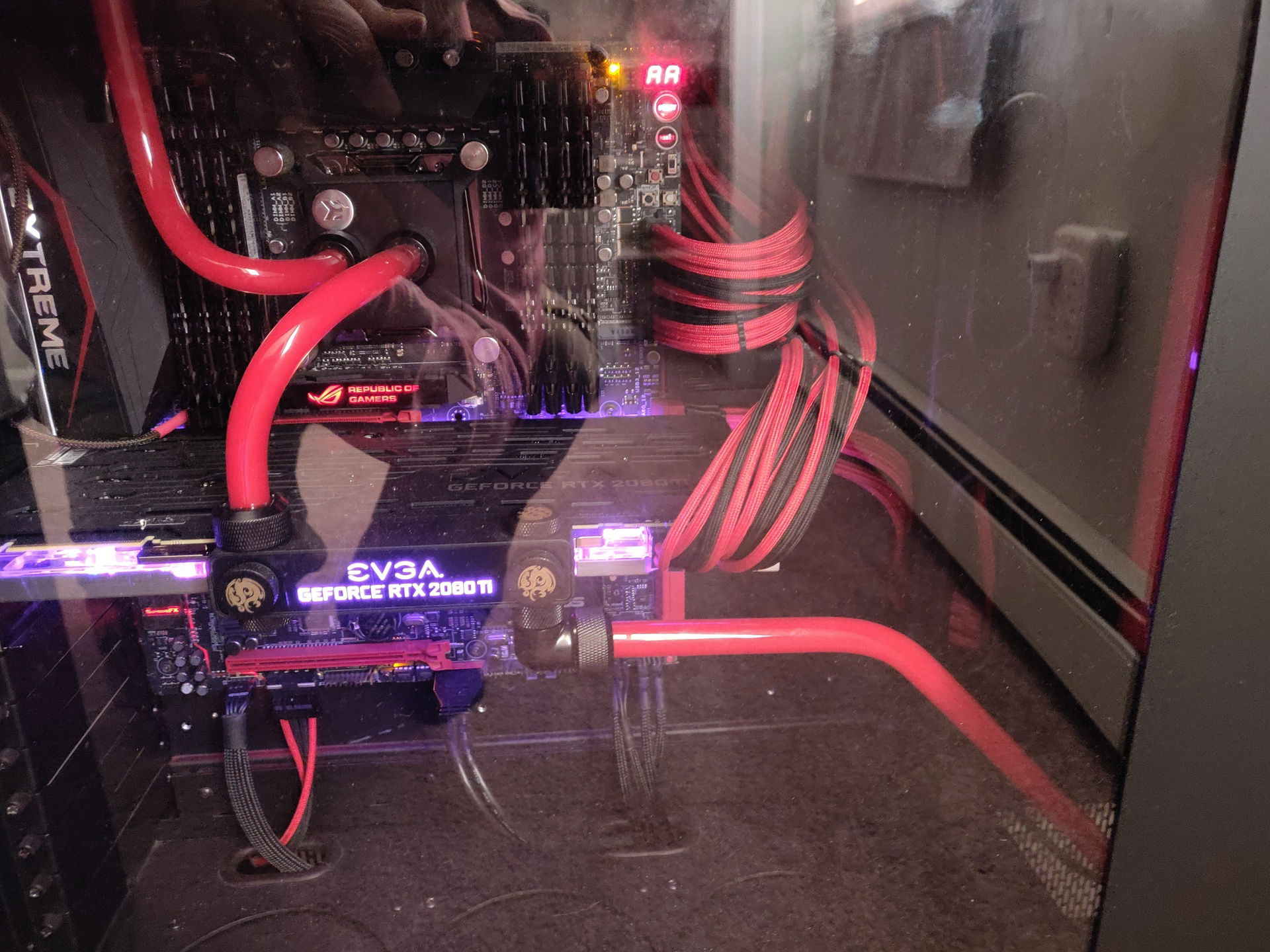 STH10 Red 'N' Black » builds.gg