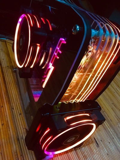 Lian Li O11 XL, custom loop, front distro plate, black & yellow » builds.gg