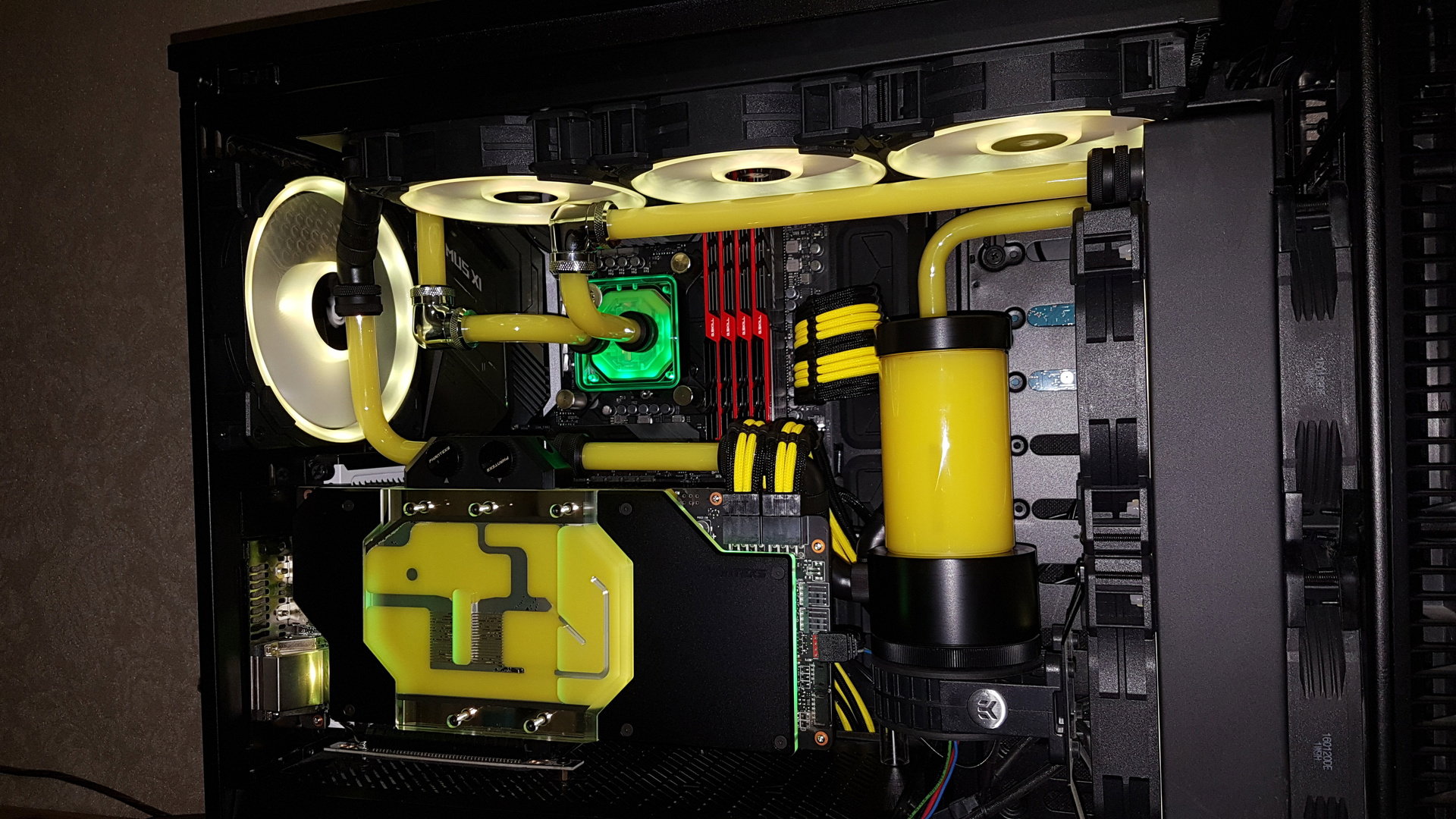 Define R6 Yellow - My First Hard Tubing! » builds.gg