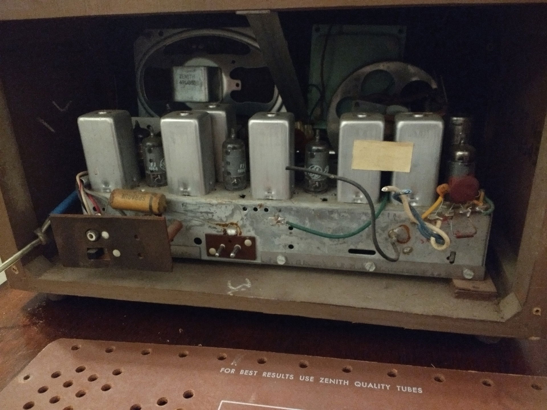Classic Tube Radio Computer » builds.gg