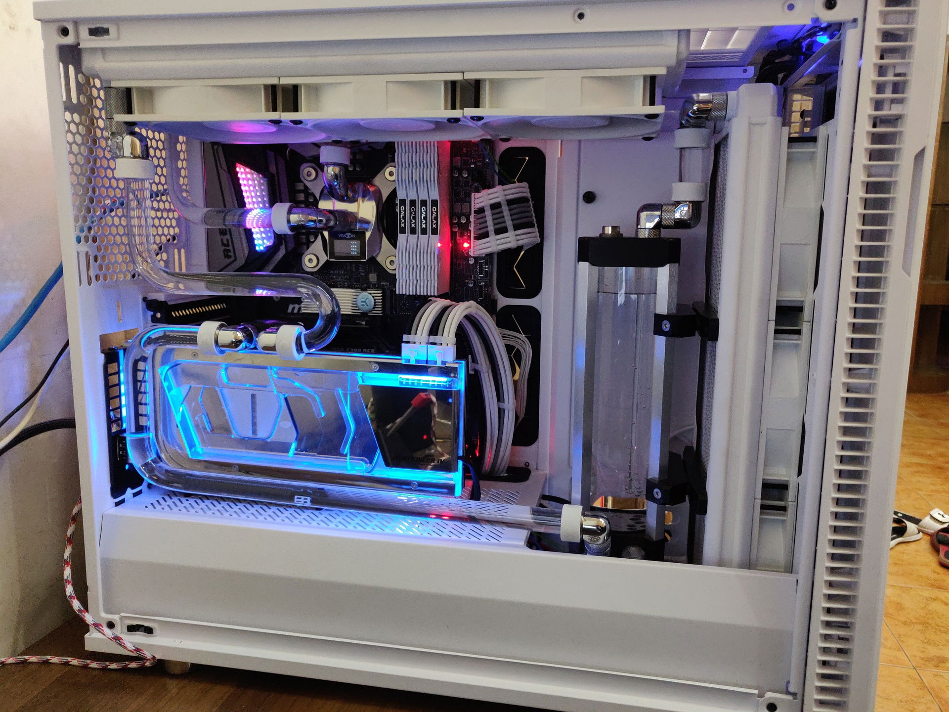 Silver white theme Define R6 » builds.gg