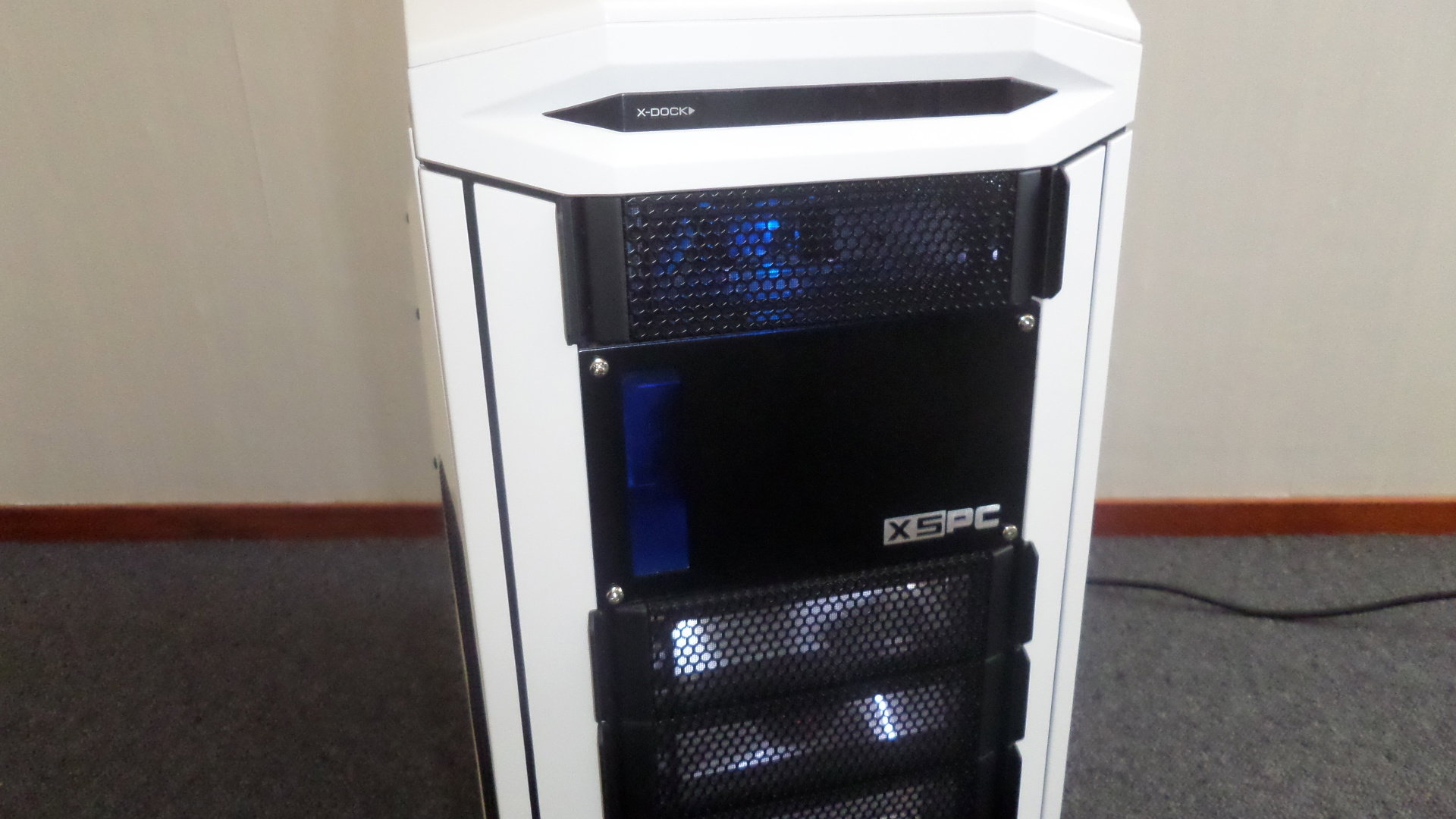 CM Stryker White & Blue Edition » builds.gg