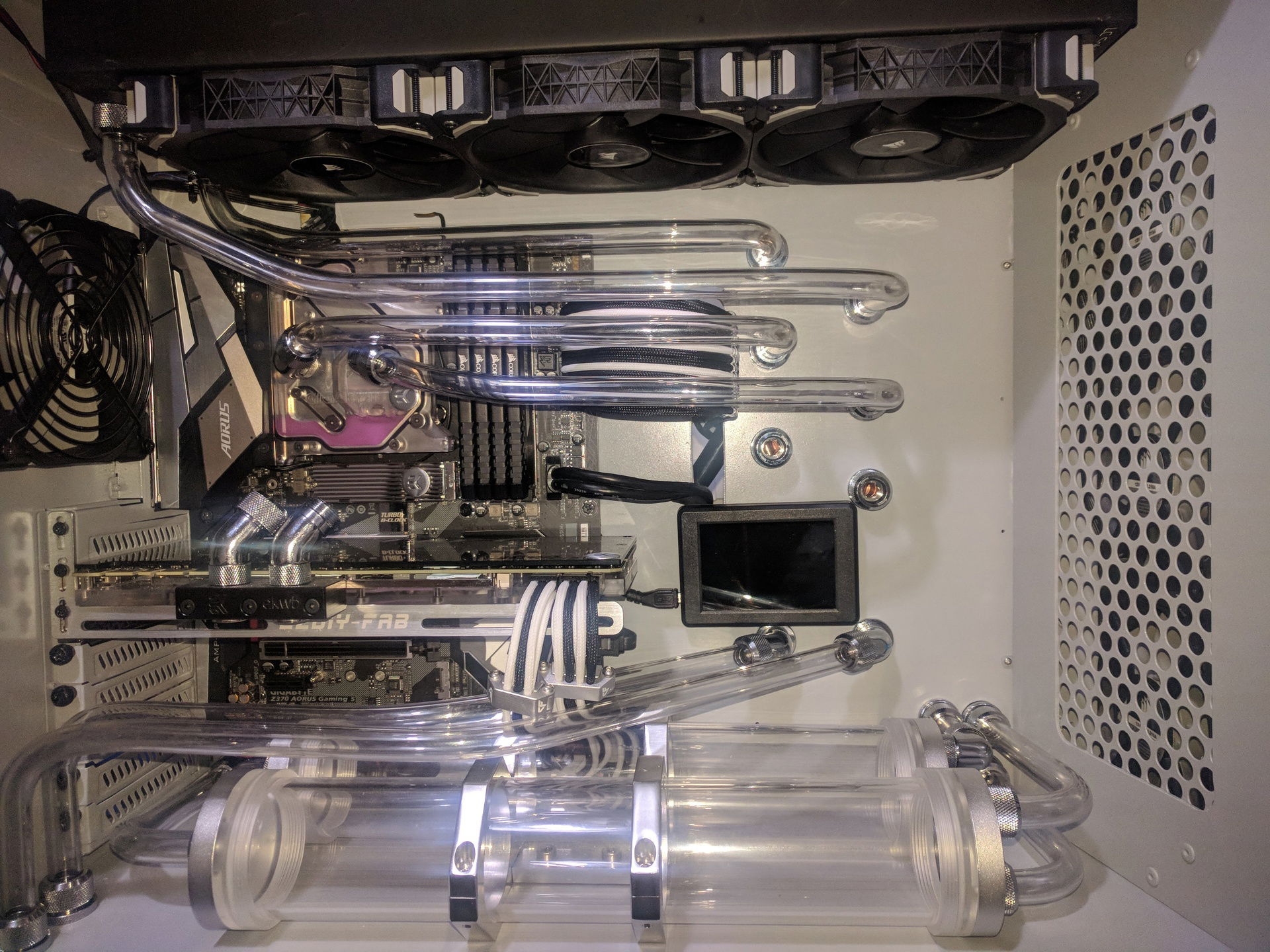 Lian-Li V3000 » builds.gg