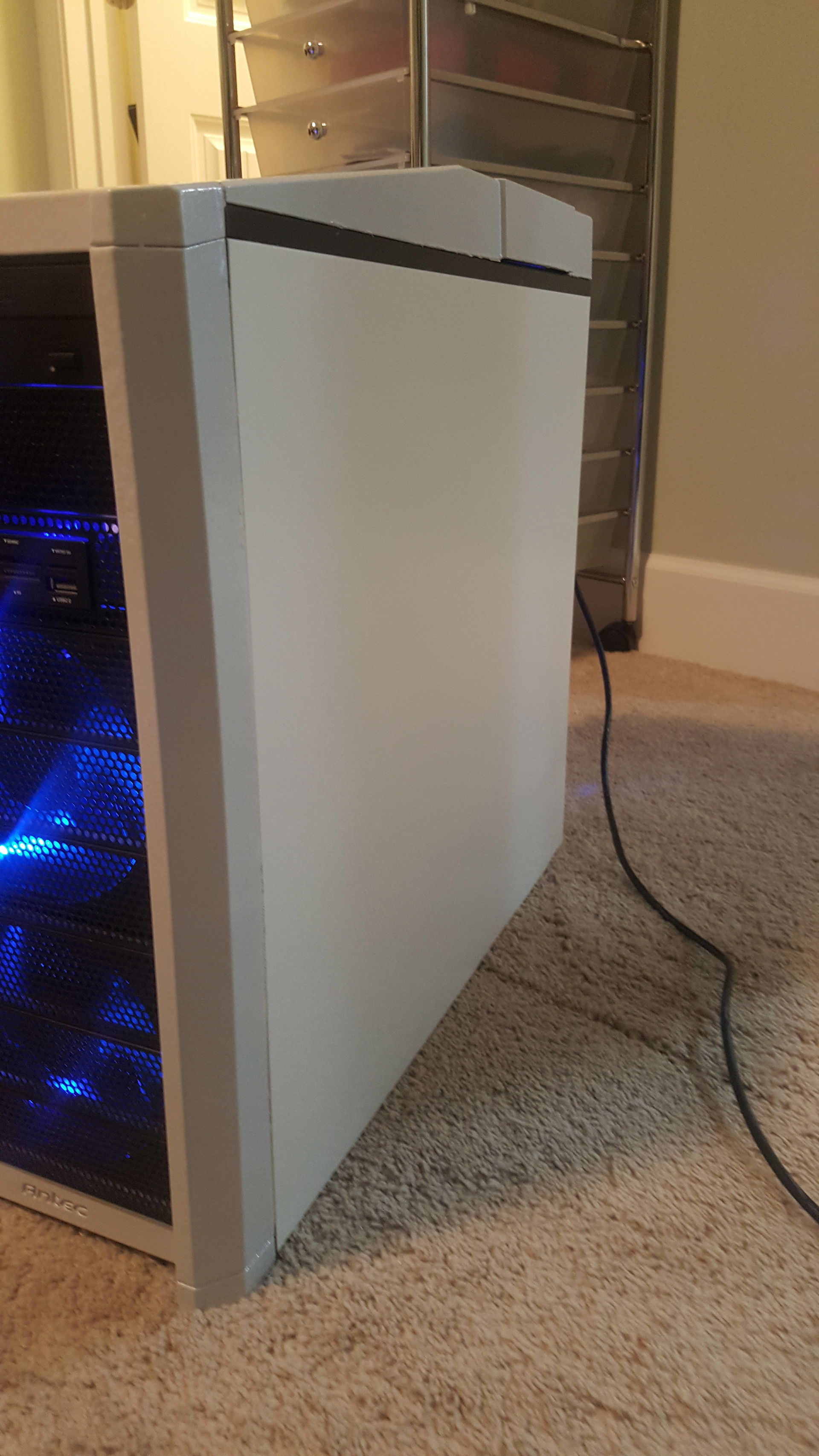 The new Antec 900... » builds.gg