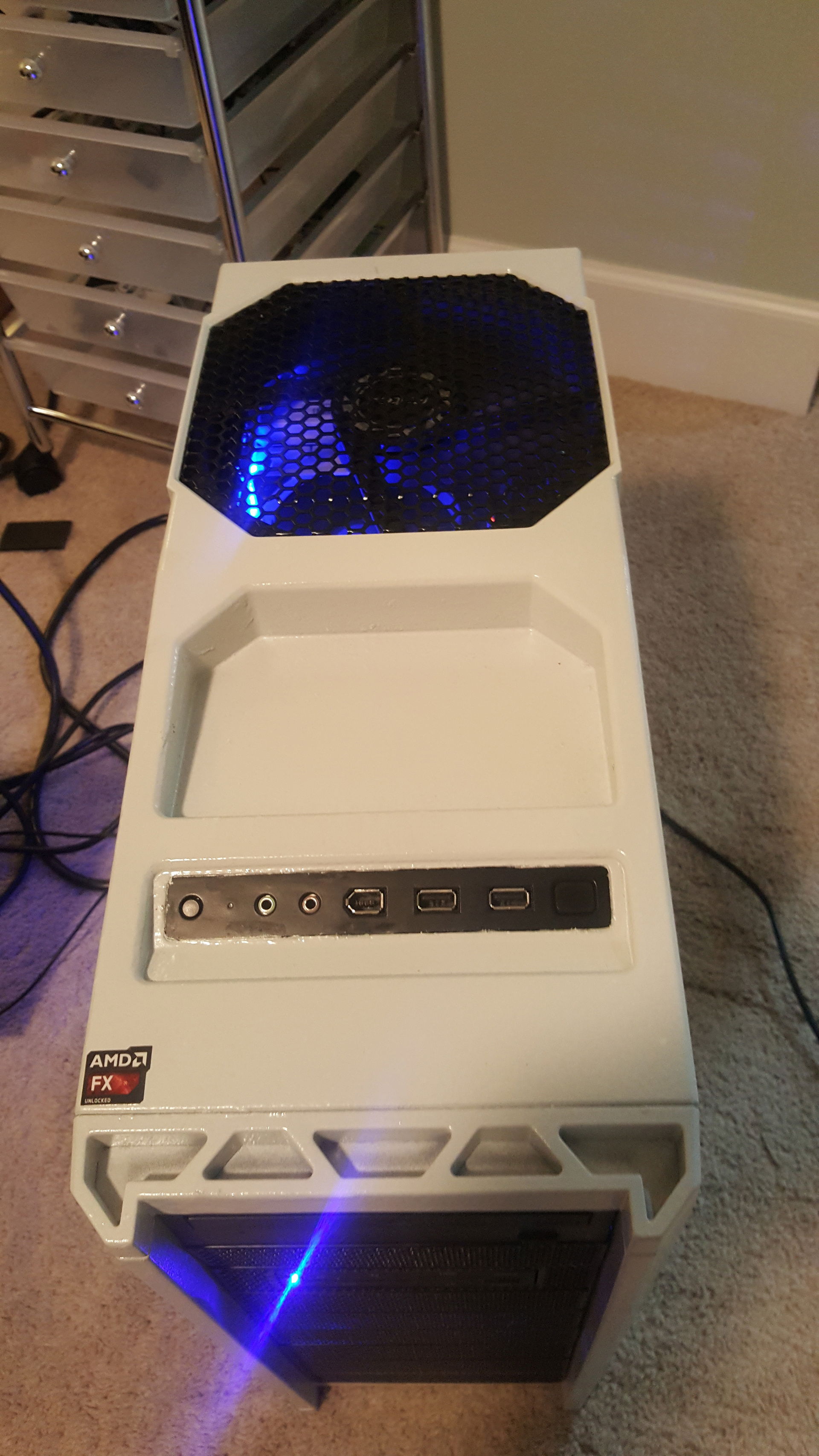 The new Antec 900... » builds.gg