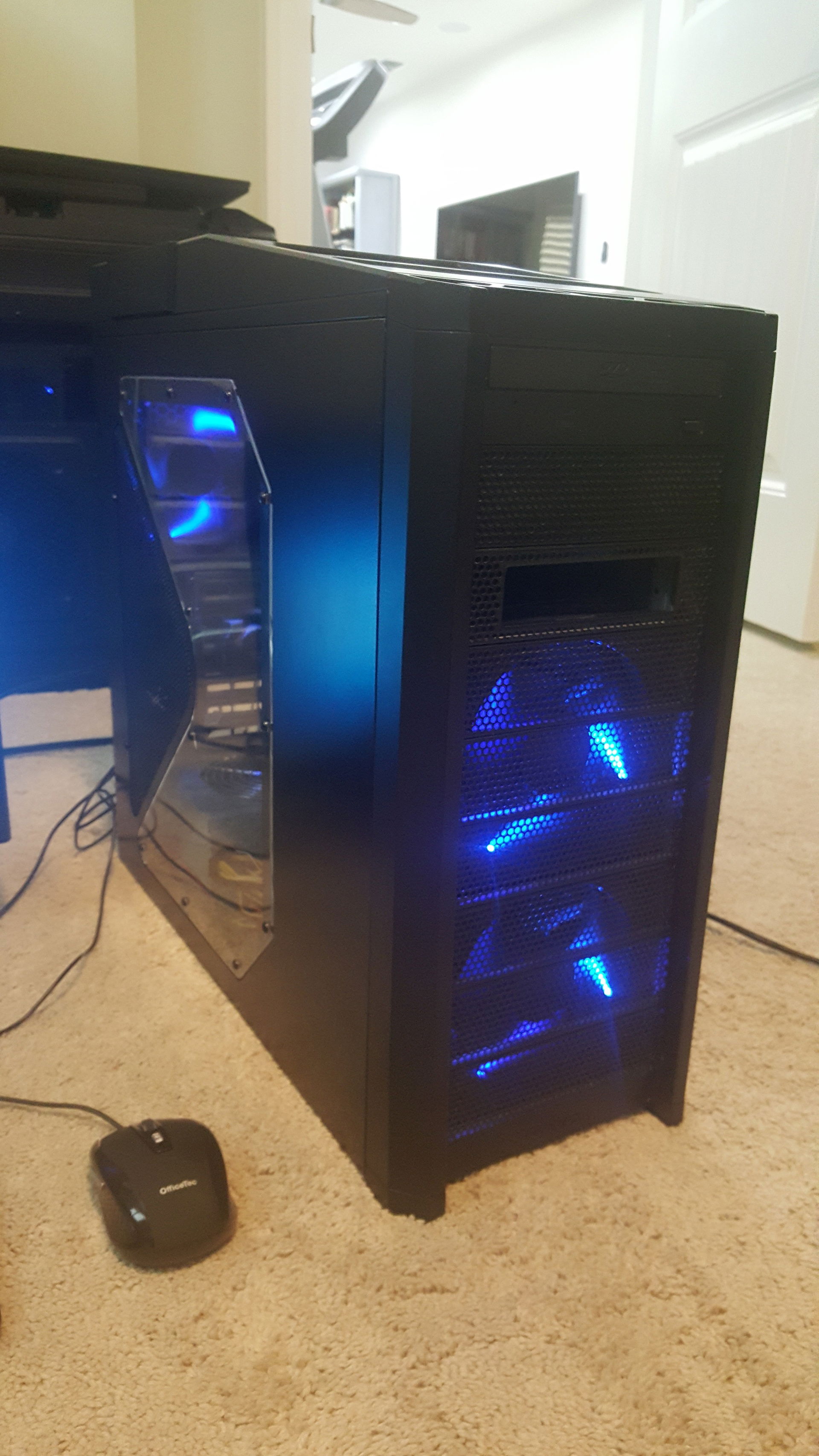 The new Antec 900... » builds.gg