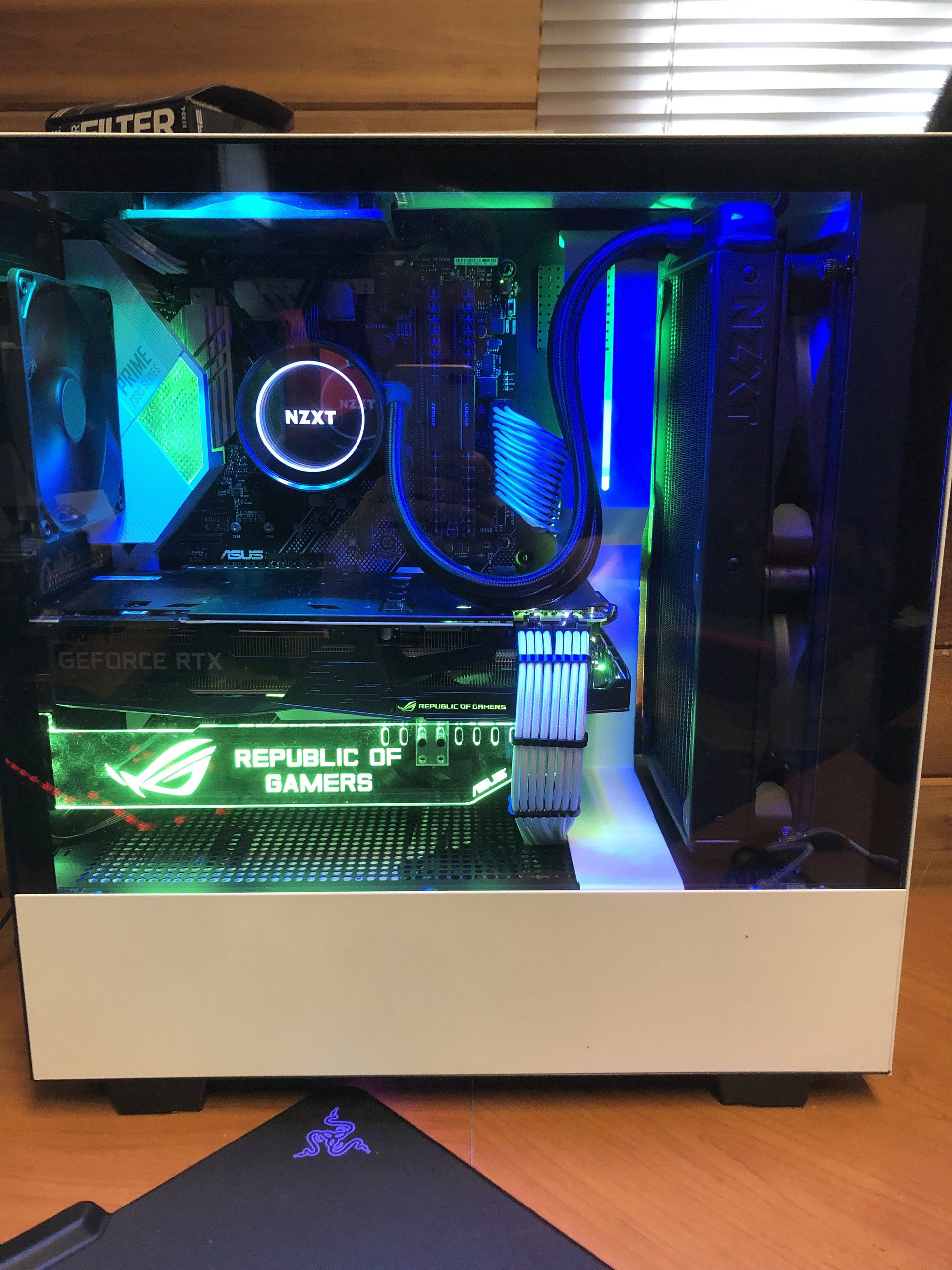 White/Black RGB Build » builds.gg