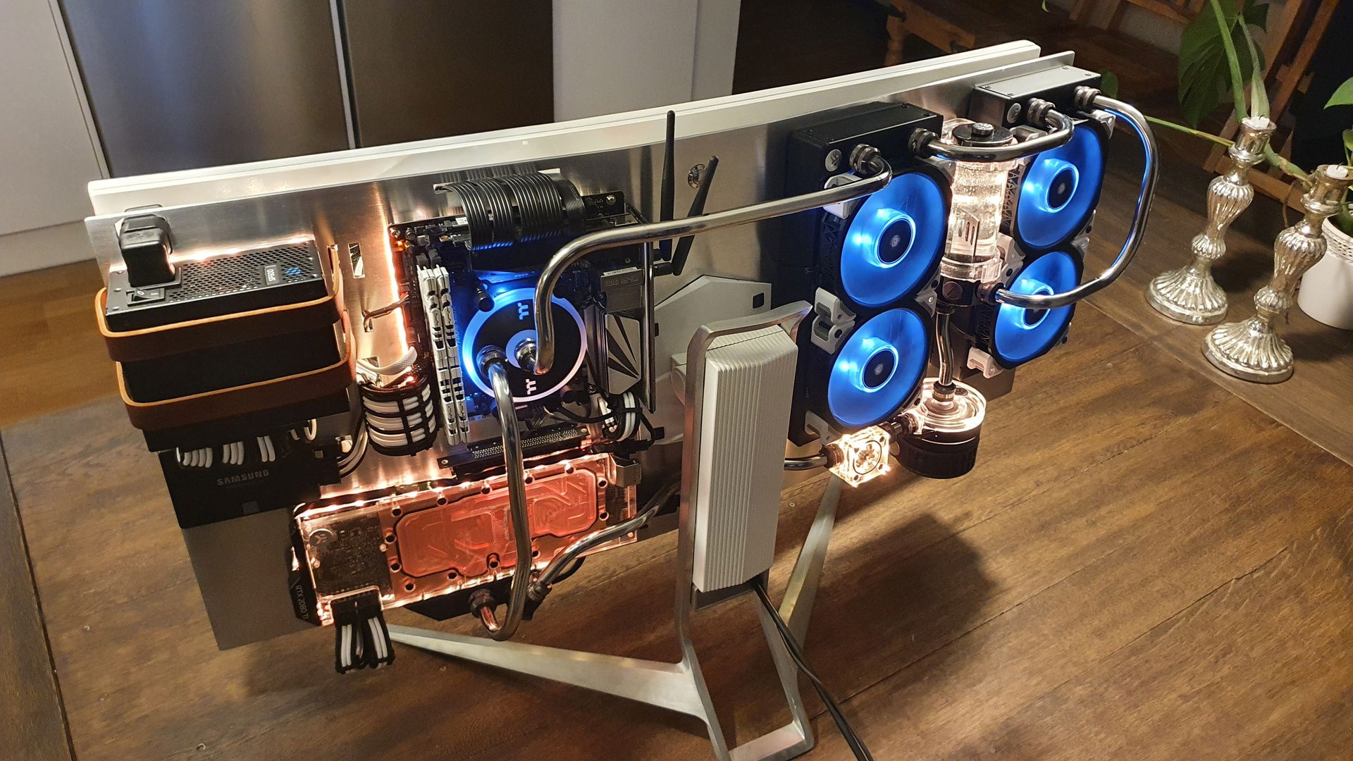 The iPredator Powder, Custom-Loop-All-In-One-Gaming-PC » builds.gg