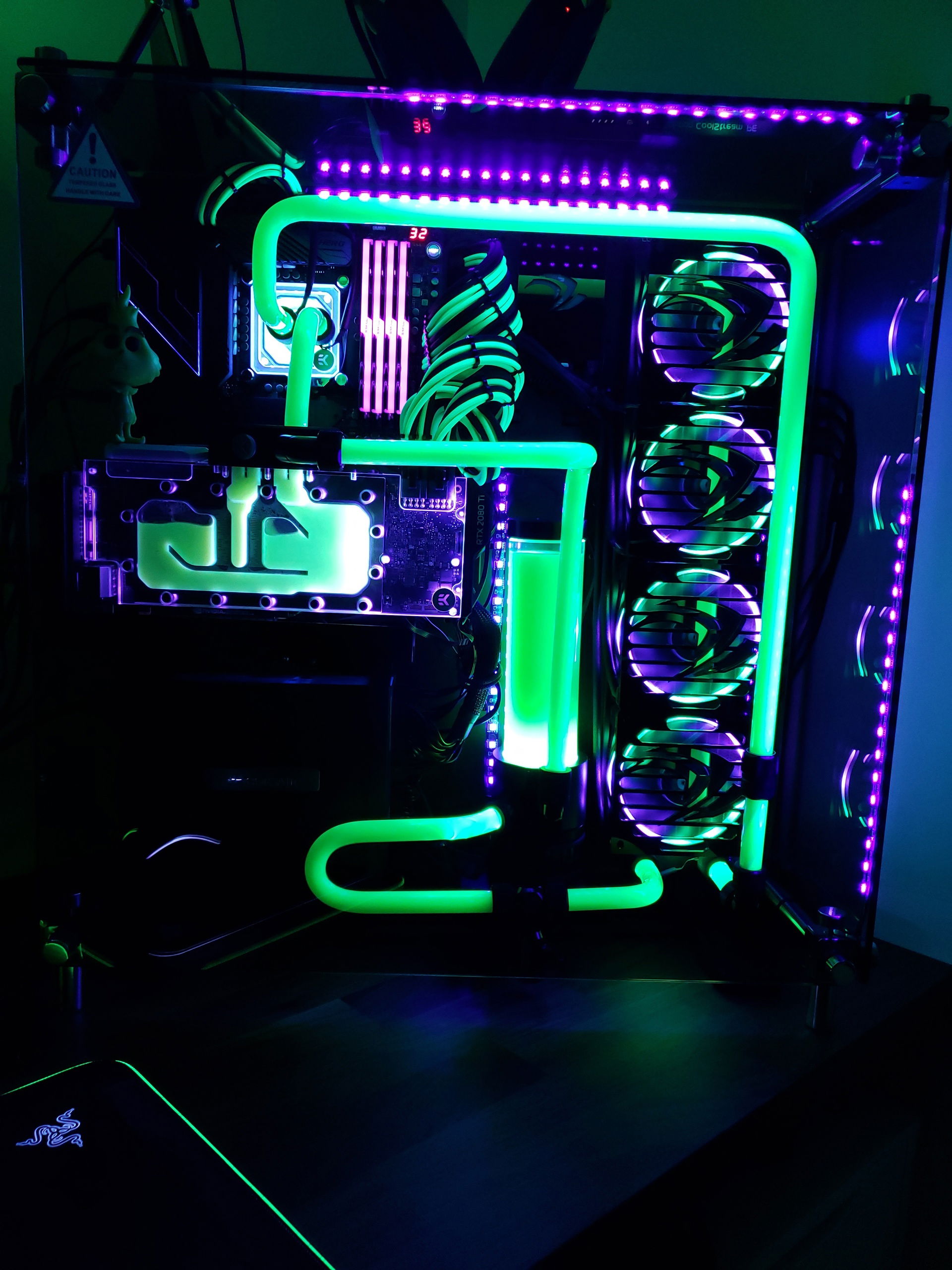 The UV Grinch Build » builds.gg