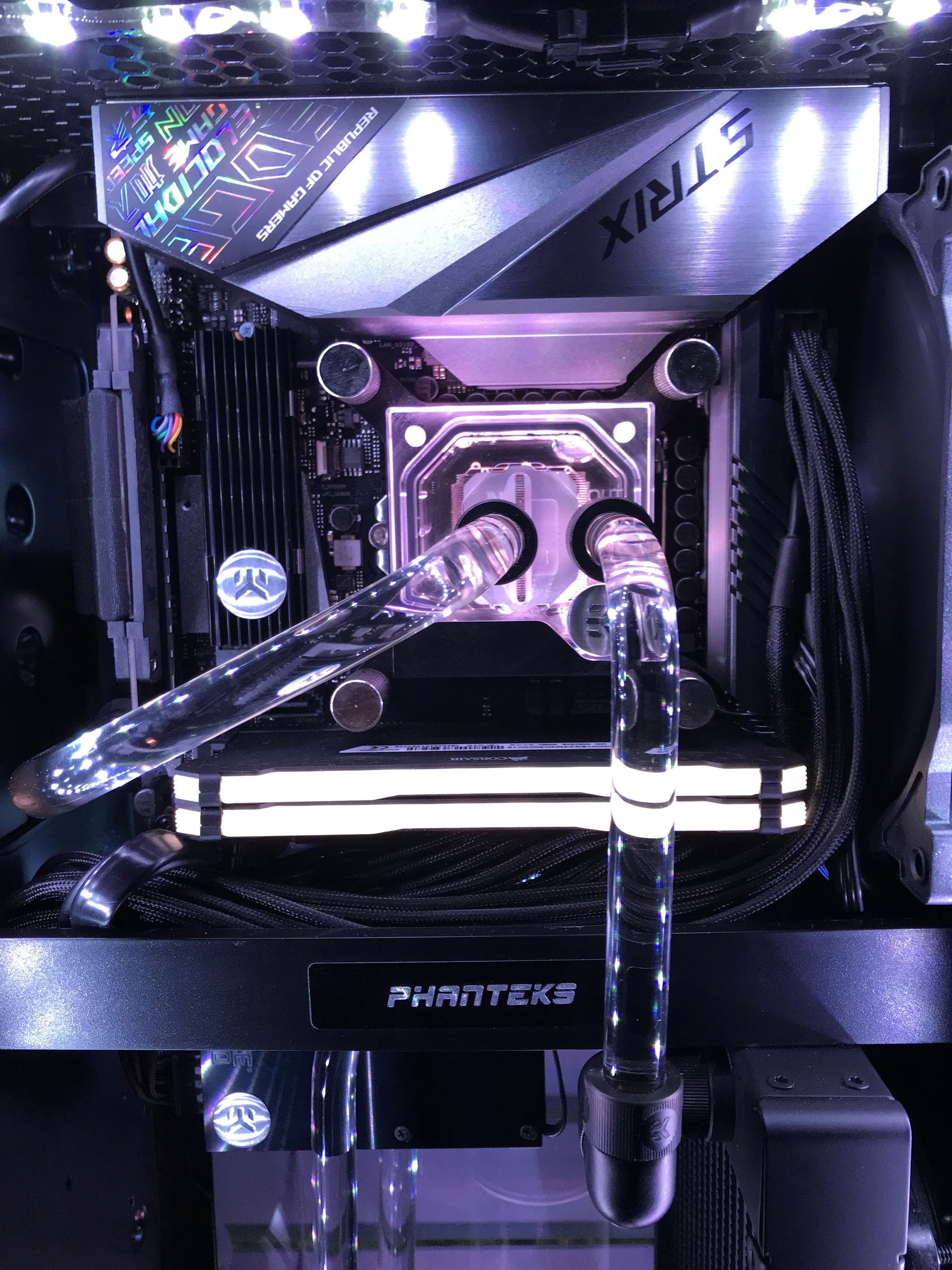 Watercooled Phanteks Shift X » builds.gg