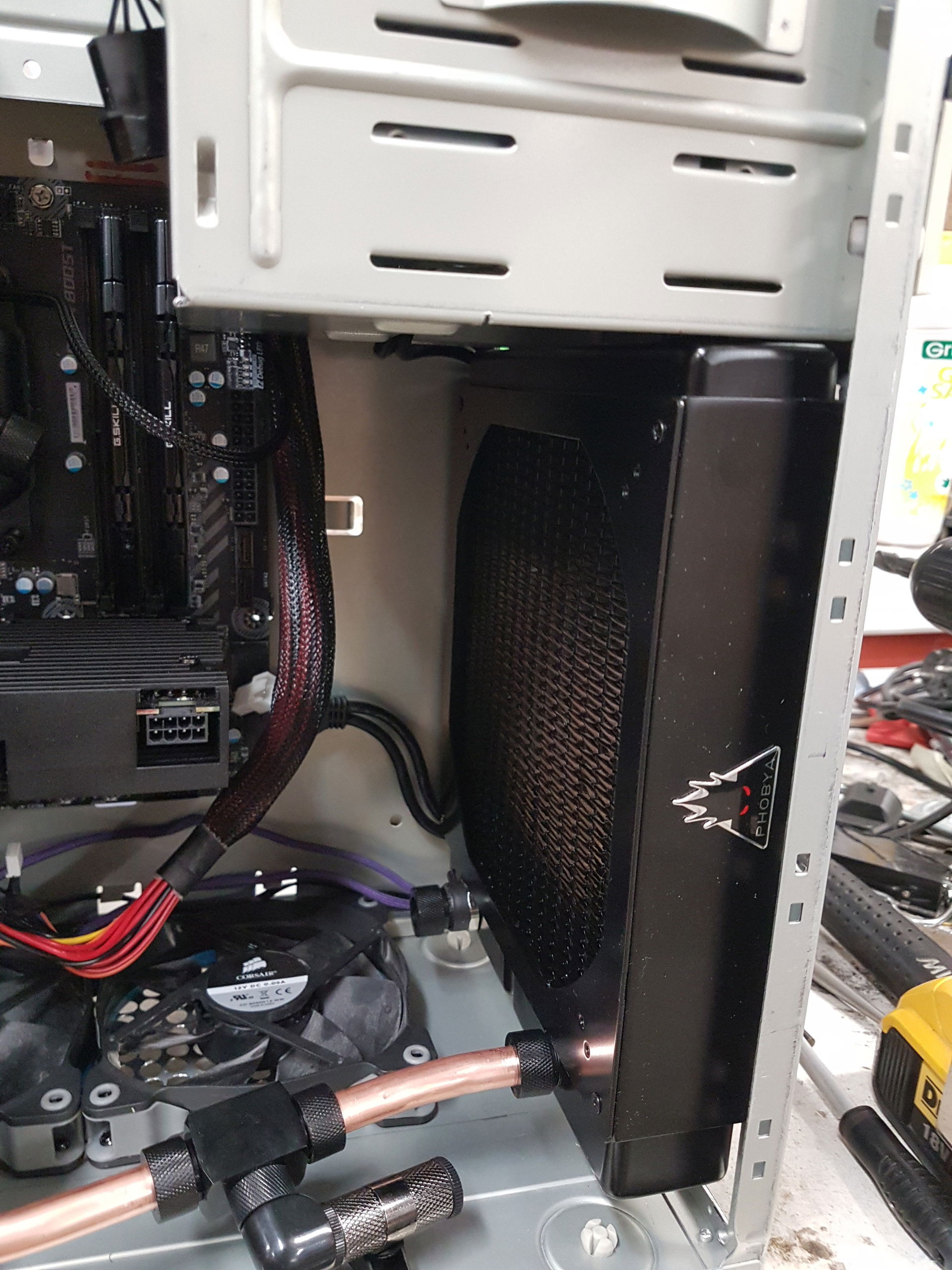 Dell PowerEdge 2200 2019 edition » builds.gg